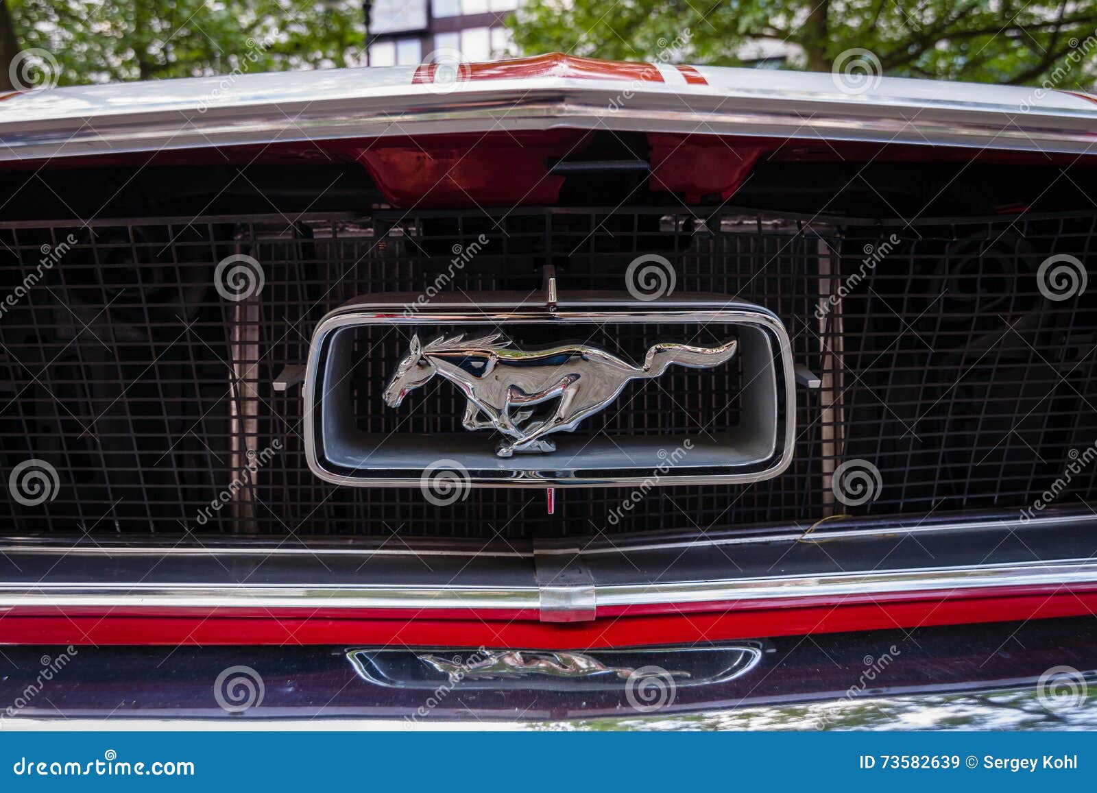 O emblema de Ford Mustang imagem de stock editorial. Imagem de projeto ...