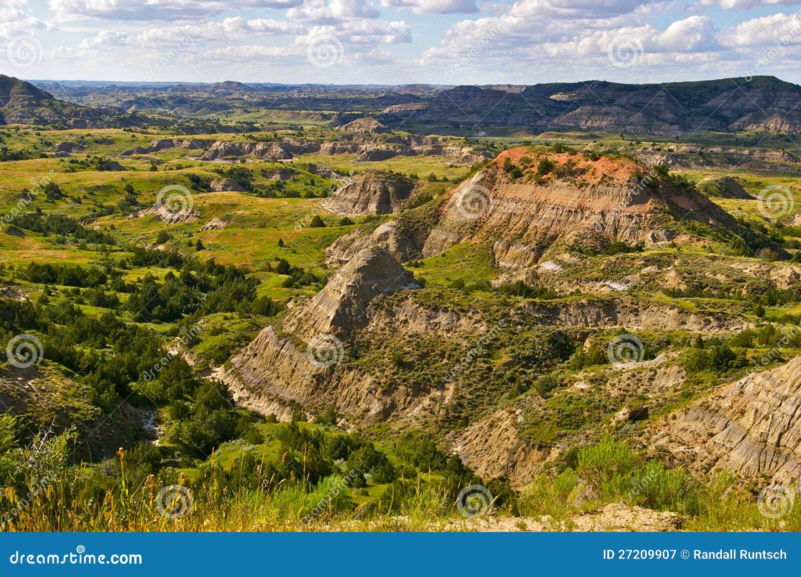 O ermo de North Dakota imagem de stock. Imagem de montes - 27209907