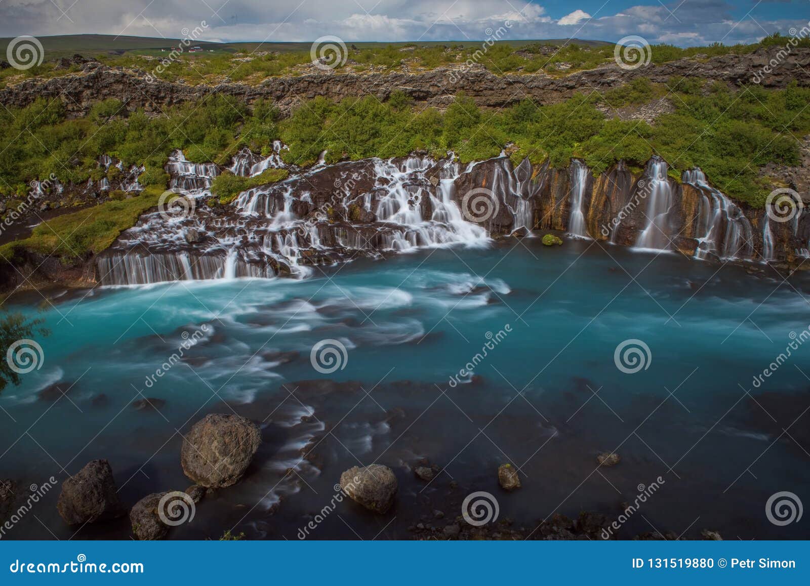 O Hraunfossar - Uma Cascata Azul Surpreendente Foto de Stock - Imagem ...