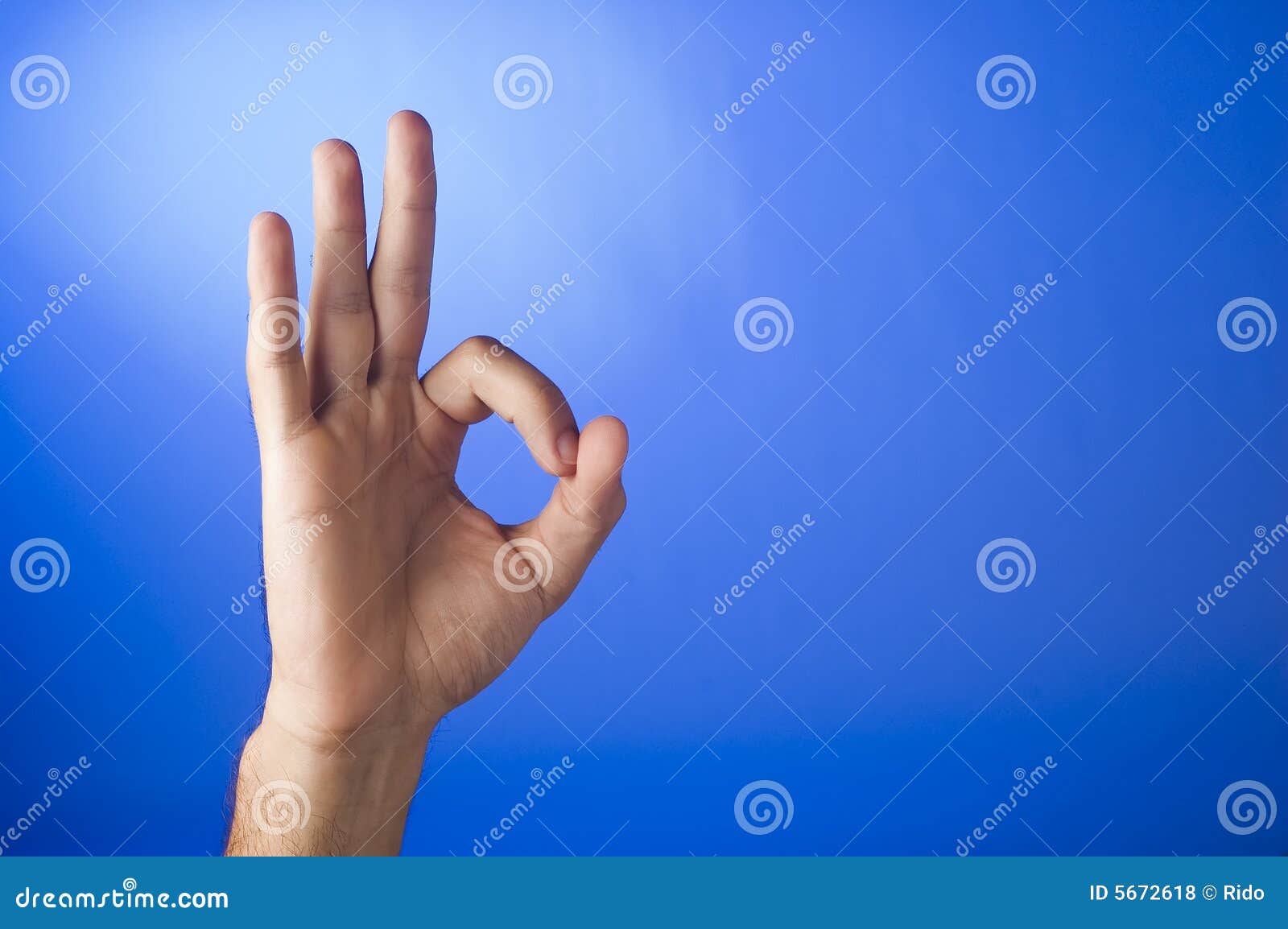 O.k. handteken stock foto. Image of gebaren, duim, allen - 5672618
