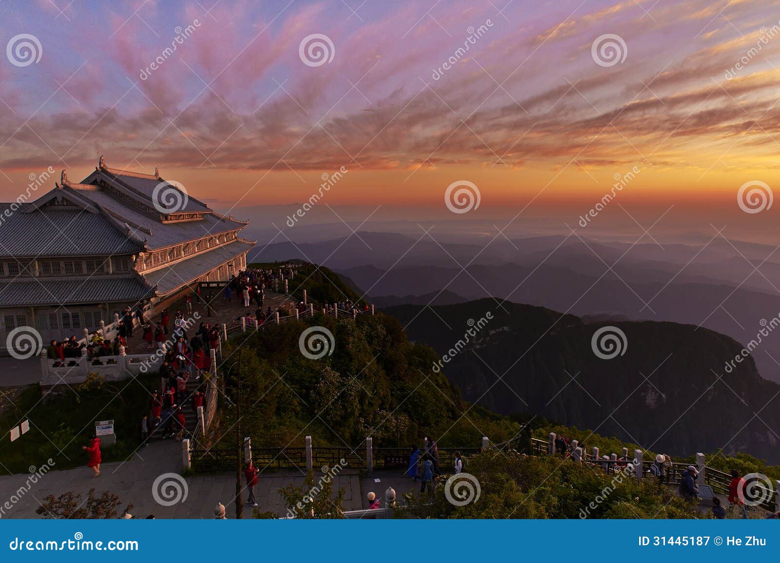 O-mei Mount editorial photography. Image of tour, ancient - 31445187