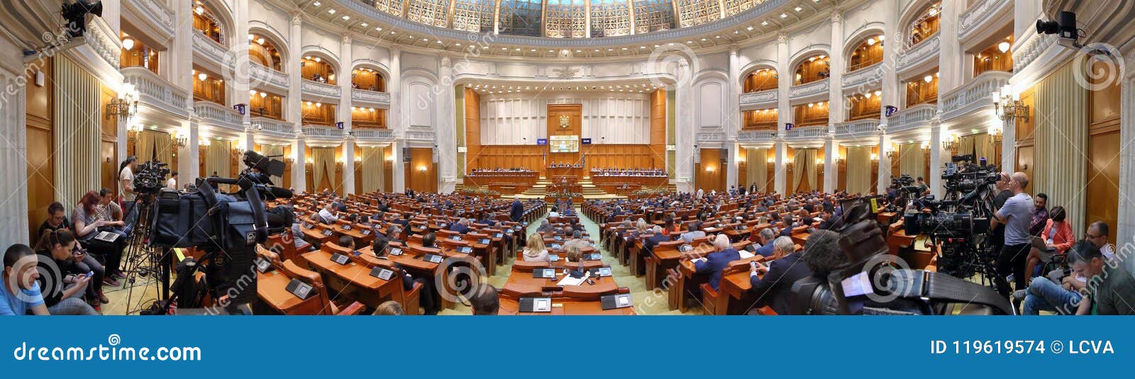 O Parlamento Romeno - Discurso De Viorica Dancila Imagem de Stock ...