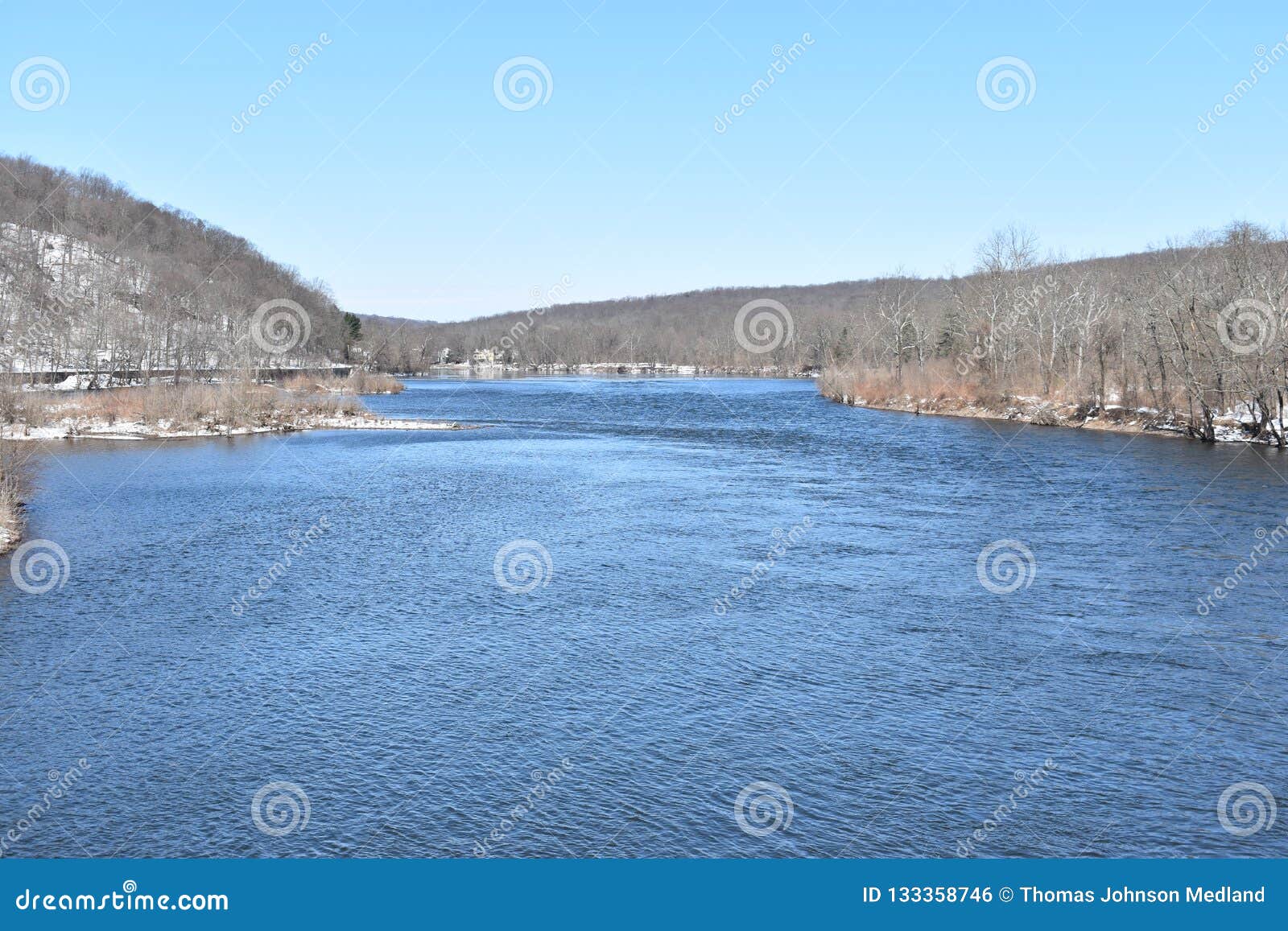 O Rio Delaware Ao Longo Da Estrada Do Rio Foto de Stock - Imagem de ...