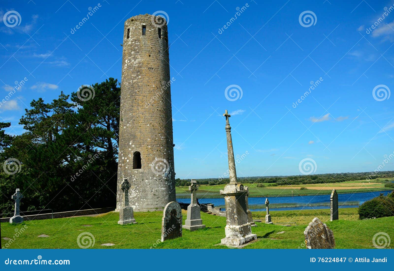 O Rourke Tower, Clonmacnoise, Ireland Editorial Photography - Image of ...