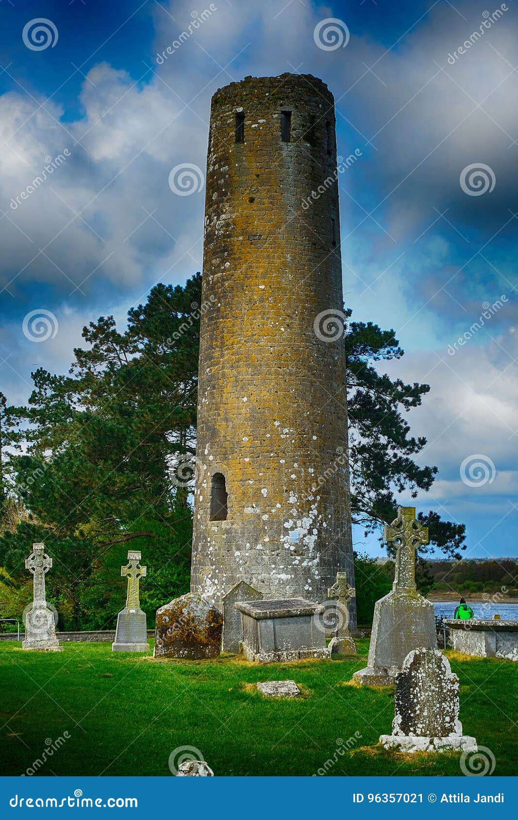O`Rourke Tower, Clonmacnoise, Ireland Editorial Photo - Image of ...