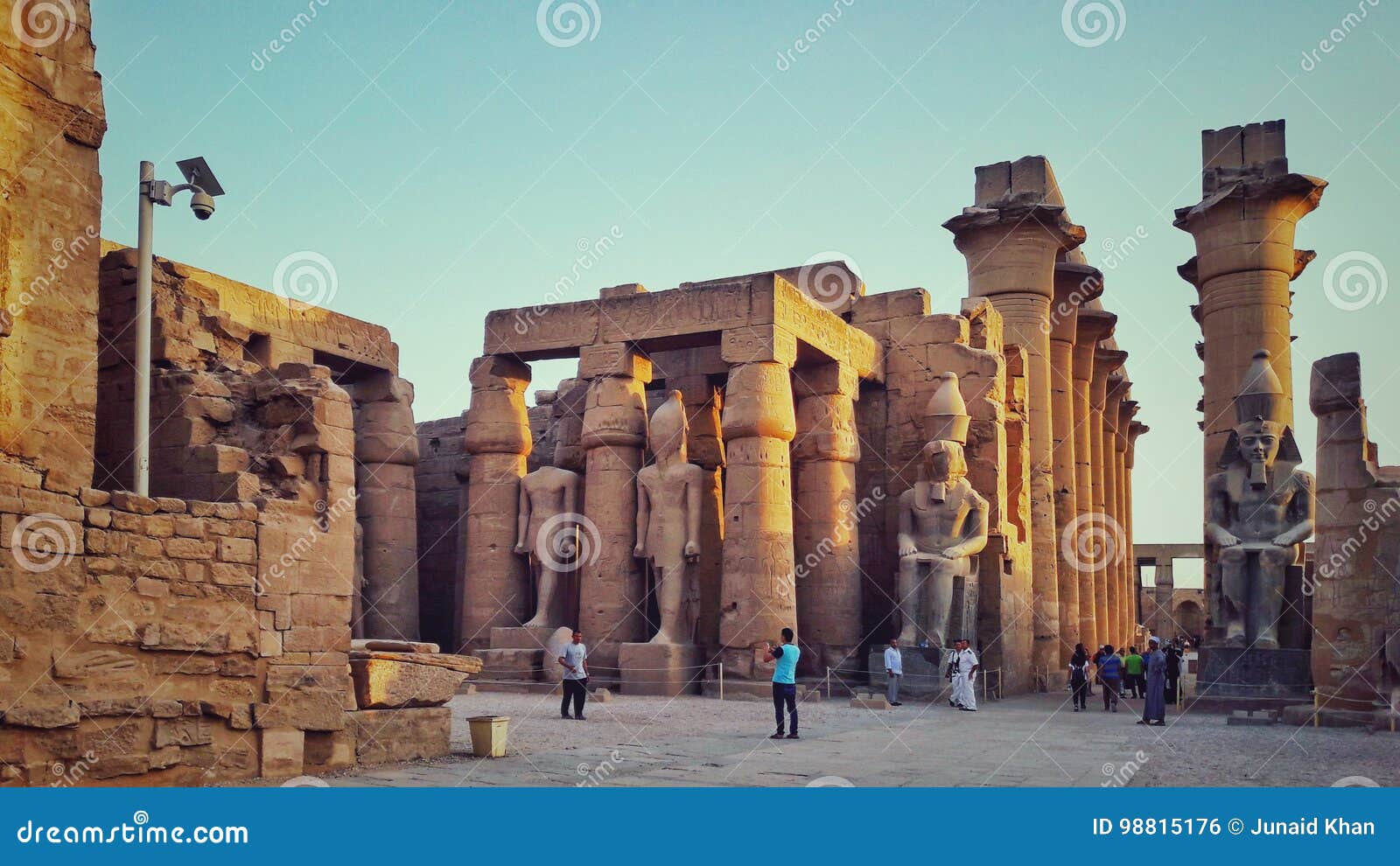 O Templo de Luxor em Egito foto editorial. Imagem de surpreendente ...