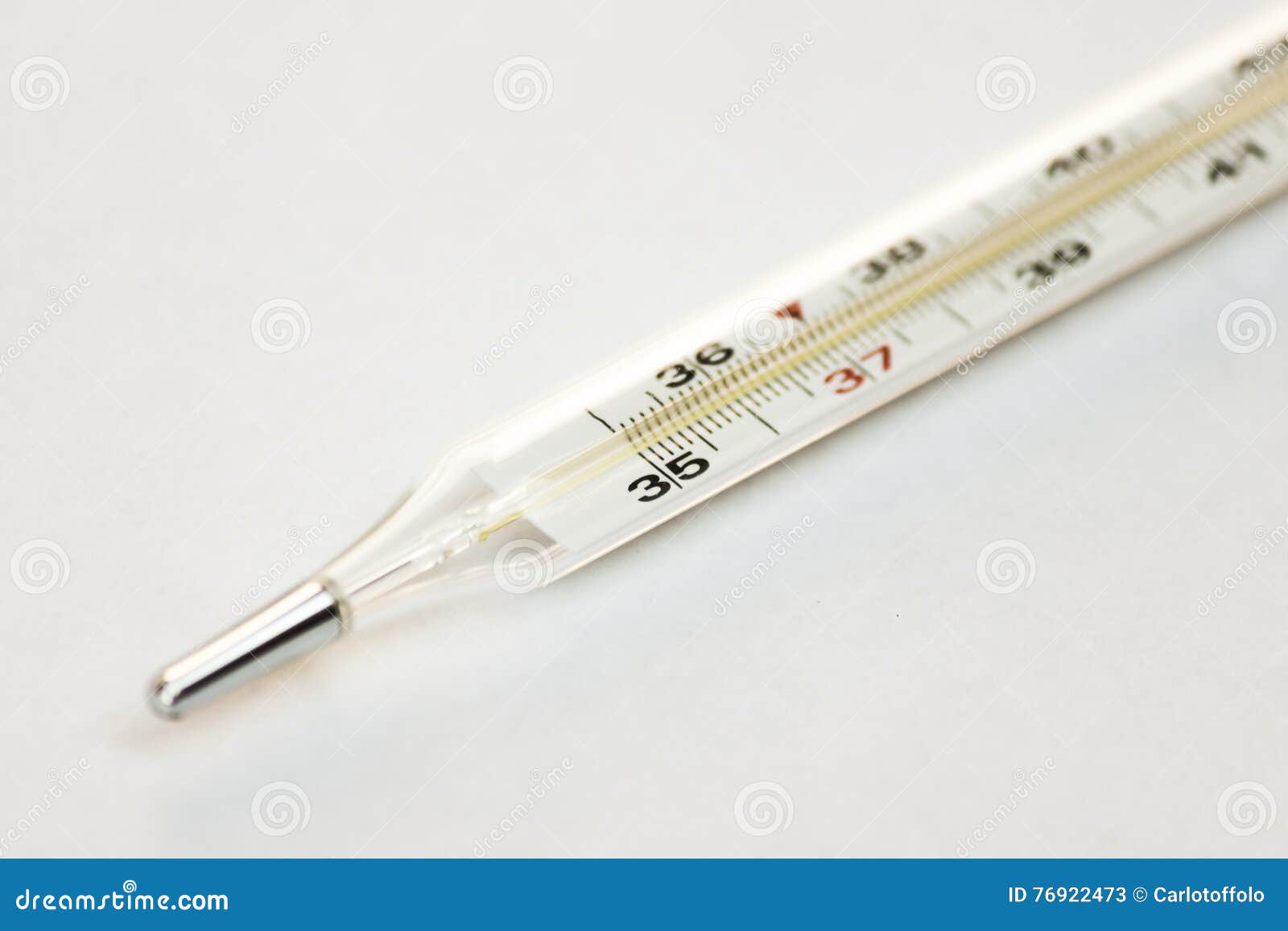 O Termômetro Para Verificar a Febre Imagem de Stock - Imagem de ...