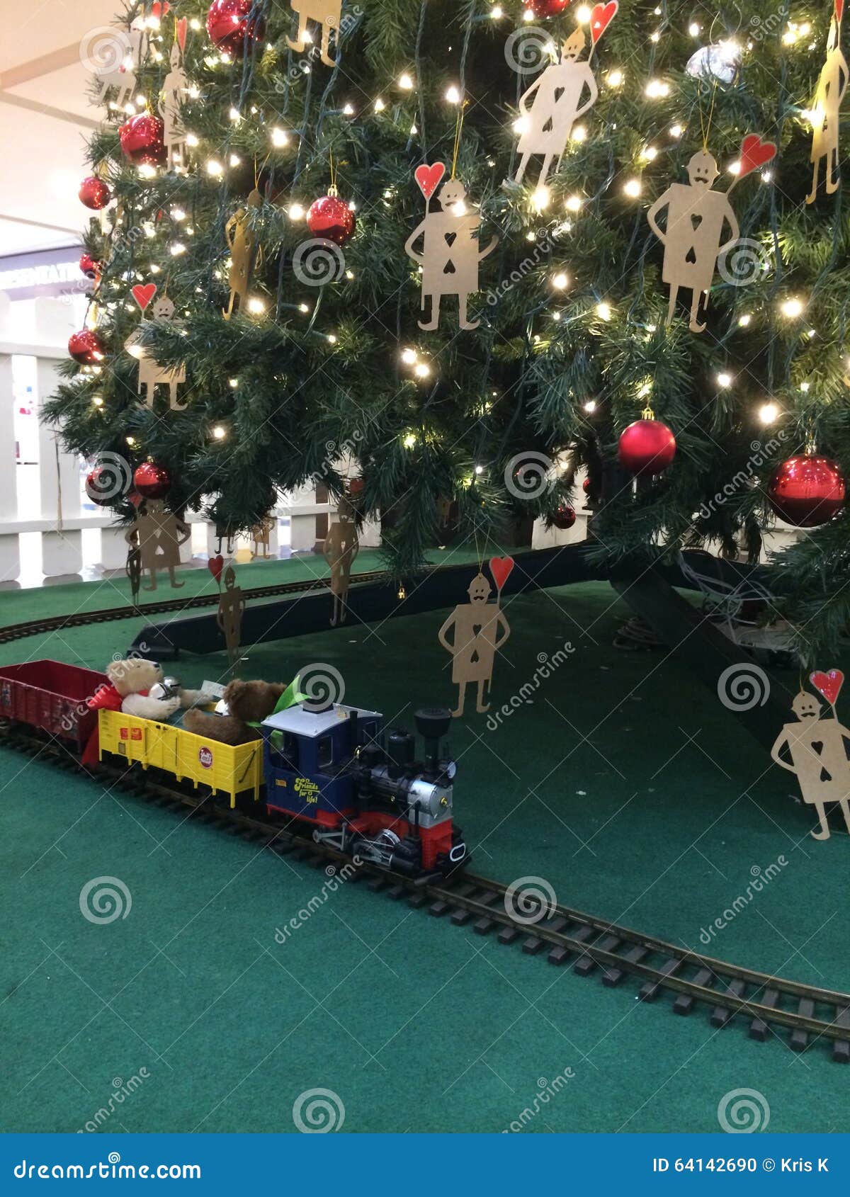 O trem do Natal imagem editorial. Imagem de trem, ferrovia - 64142690