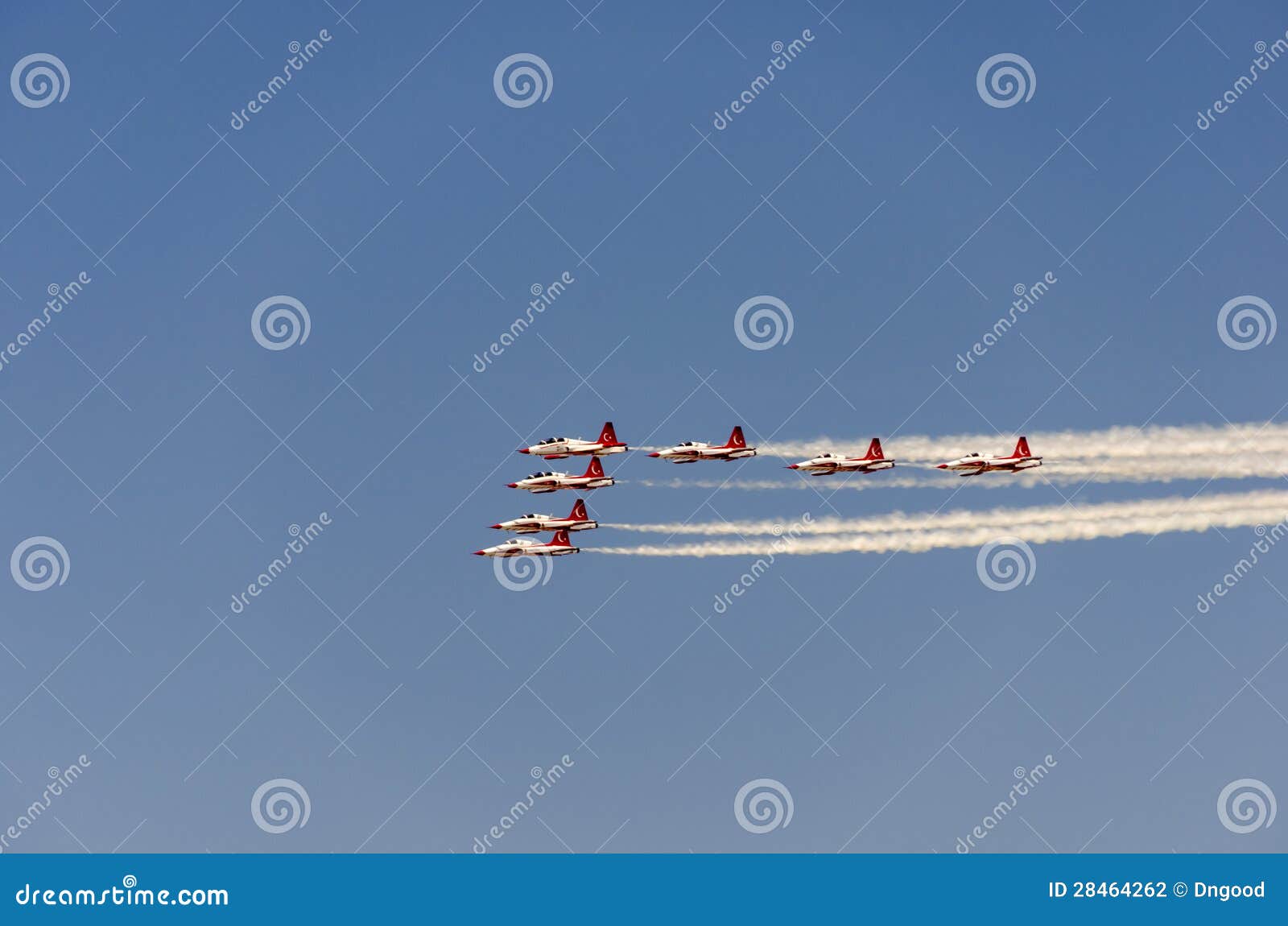 O Turco Stars O Triângulo NF5 Foto de Stock - Imagem de vôo ...