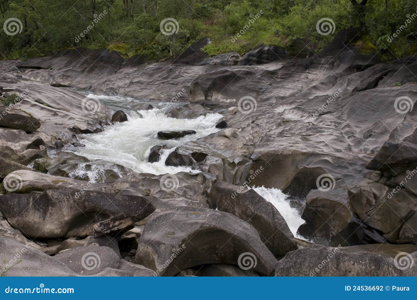 O vale da lua foto de stock. Imagem de naturalizado, lago - 24536692
