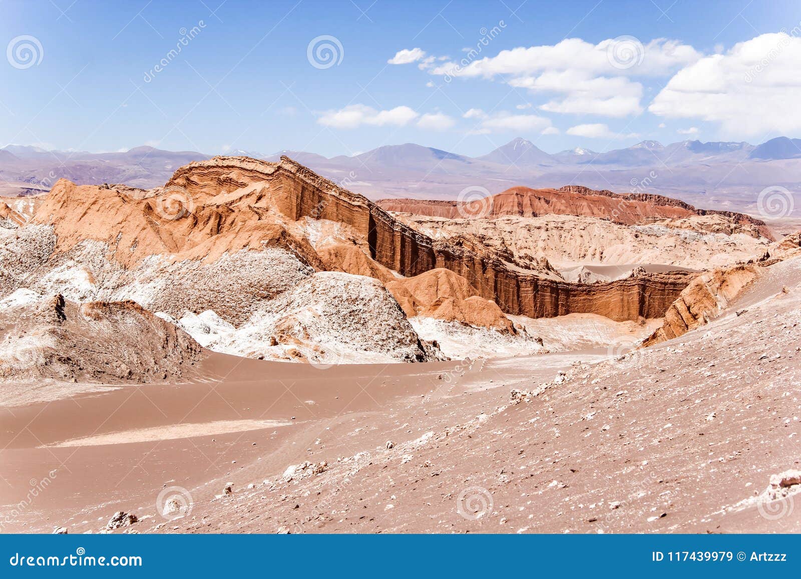O vale da lua no Chile imagem de stock. Imagem de arenoso - 117439979