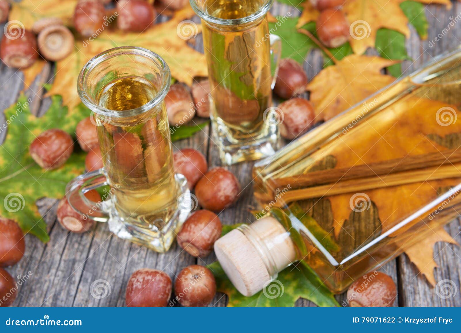 Oak tree alcohol stock photo. Image of liquid, cocktail - 79071622
