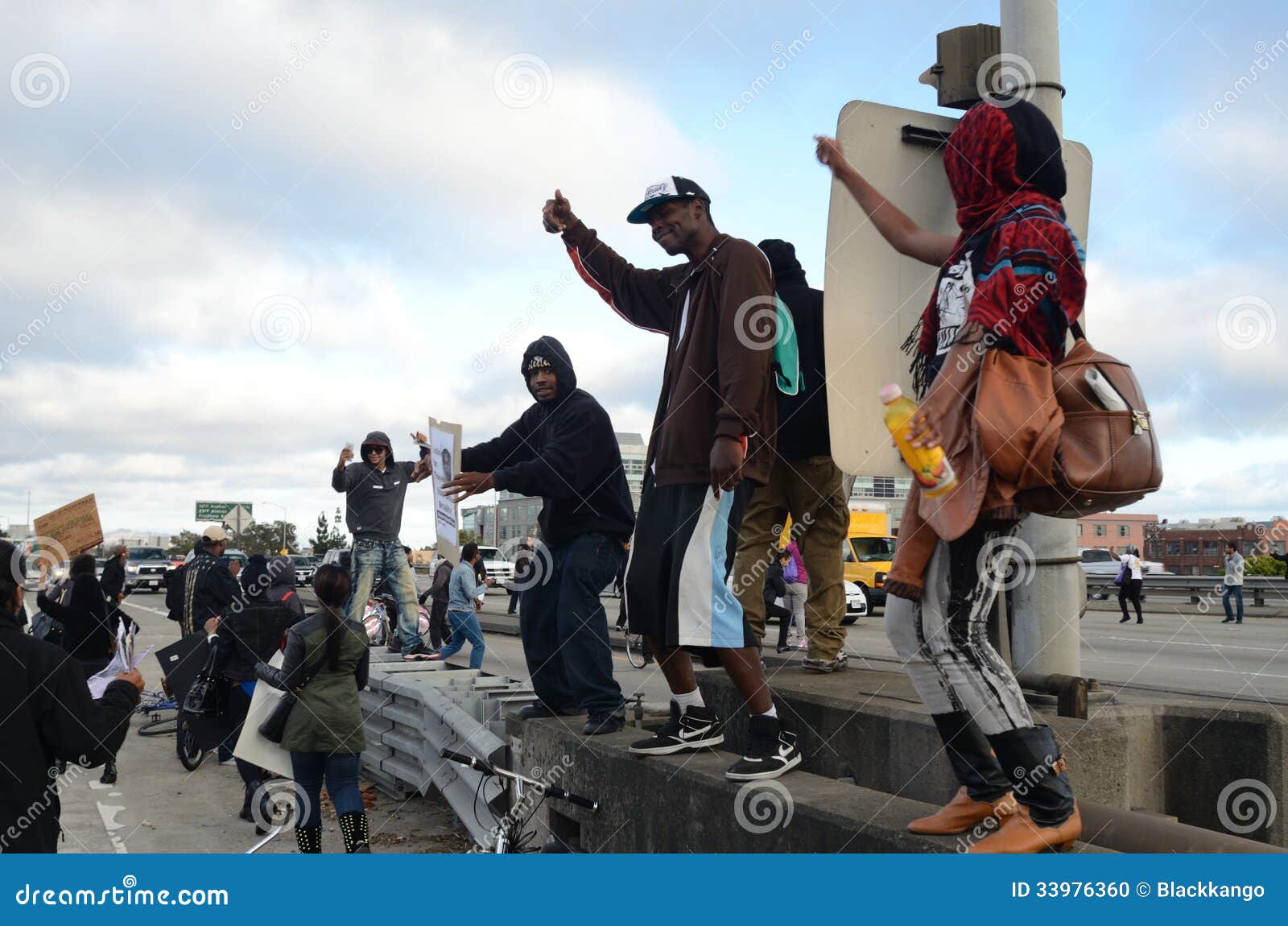 Oakland Protest editorial image. Image of politics, danger - 33976360