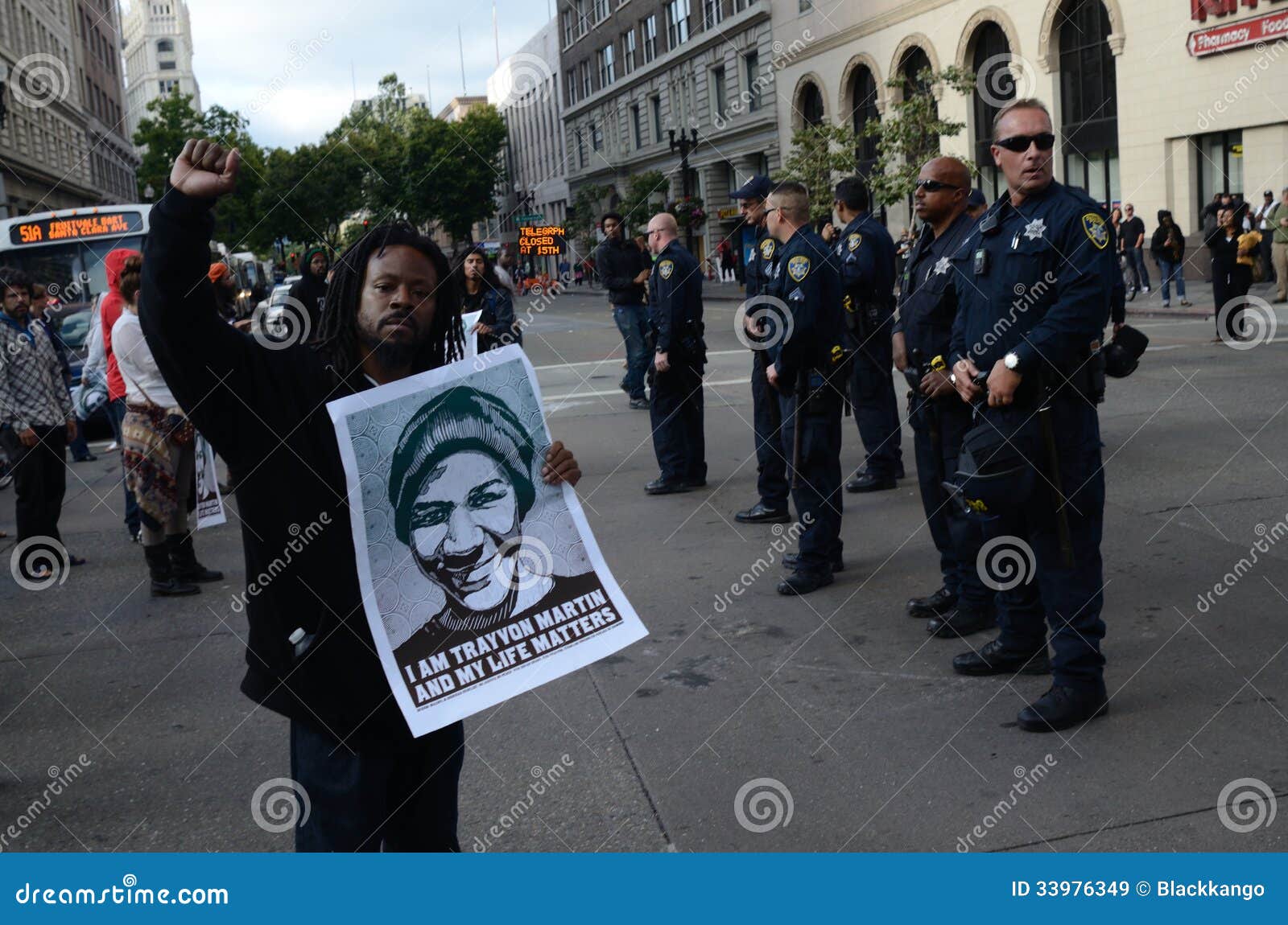 Oakland Protest editorial stock image. Image of crowd - 33976349