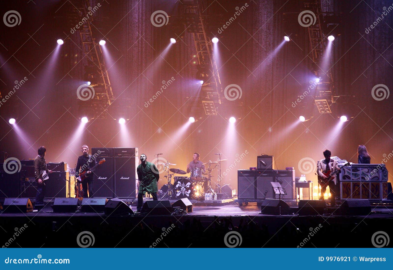 OASIS Asia tour concert editorial photo. Image of entertainment - 9976921