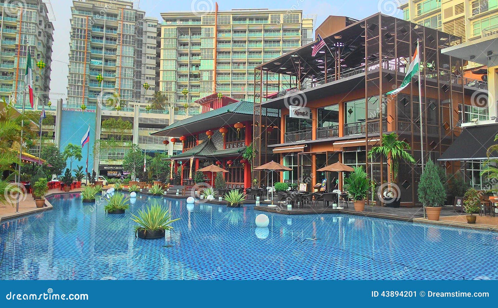 Oasis square editorial photo. Image of square, kuala - 43894201