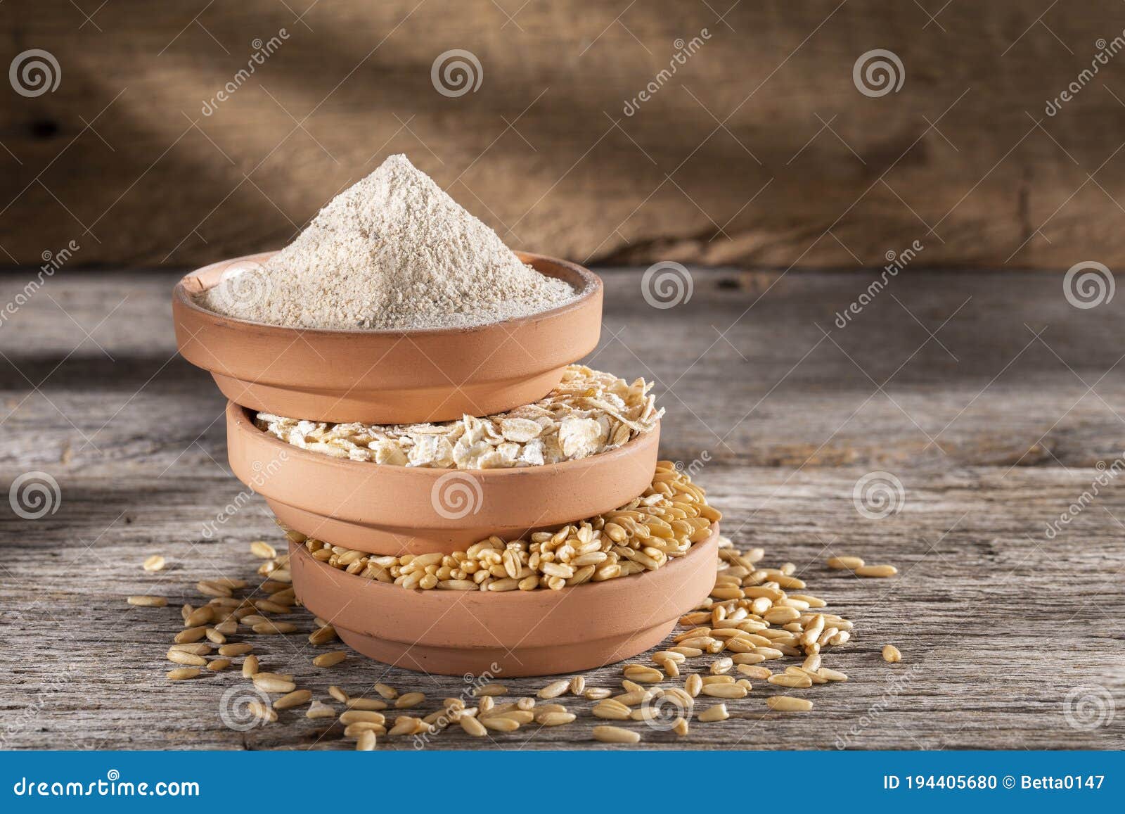 Oat Grains, Flakes and Flour Stock Photo - Image of nutrition, stem ...