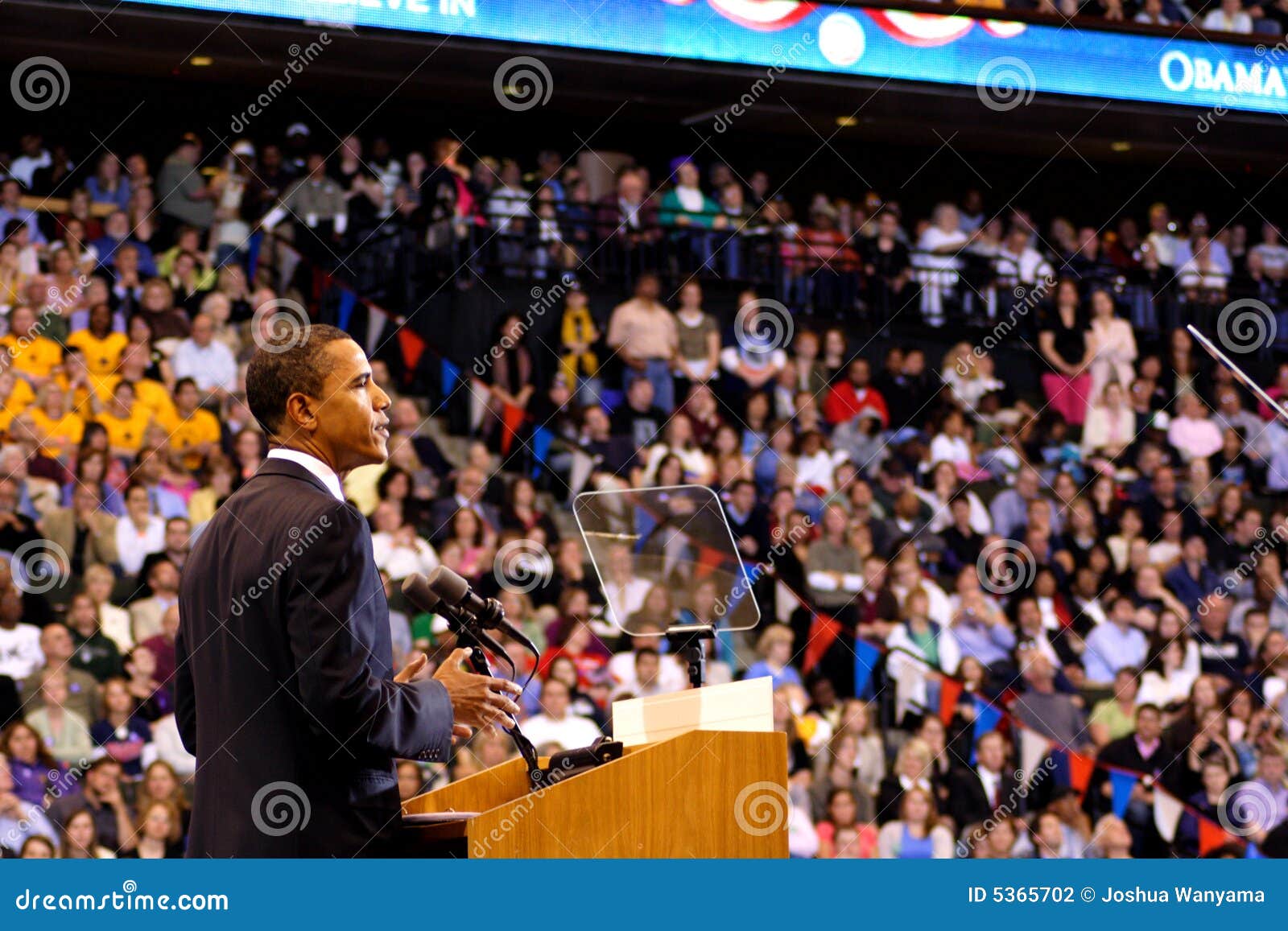 Obama Declares Victory in St. Paul, MN Editorial Photography - Image of ...