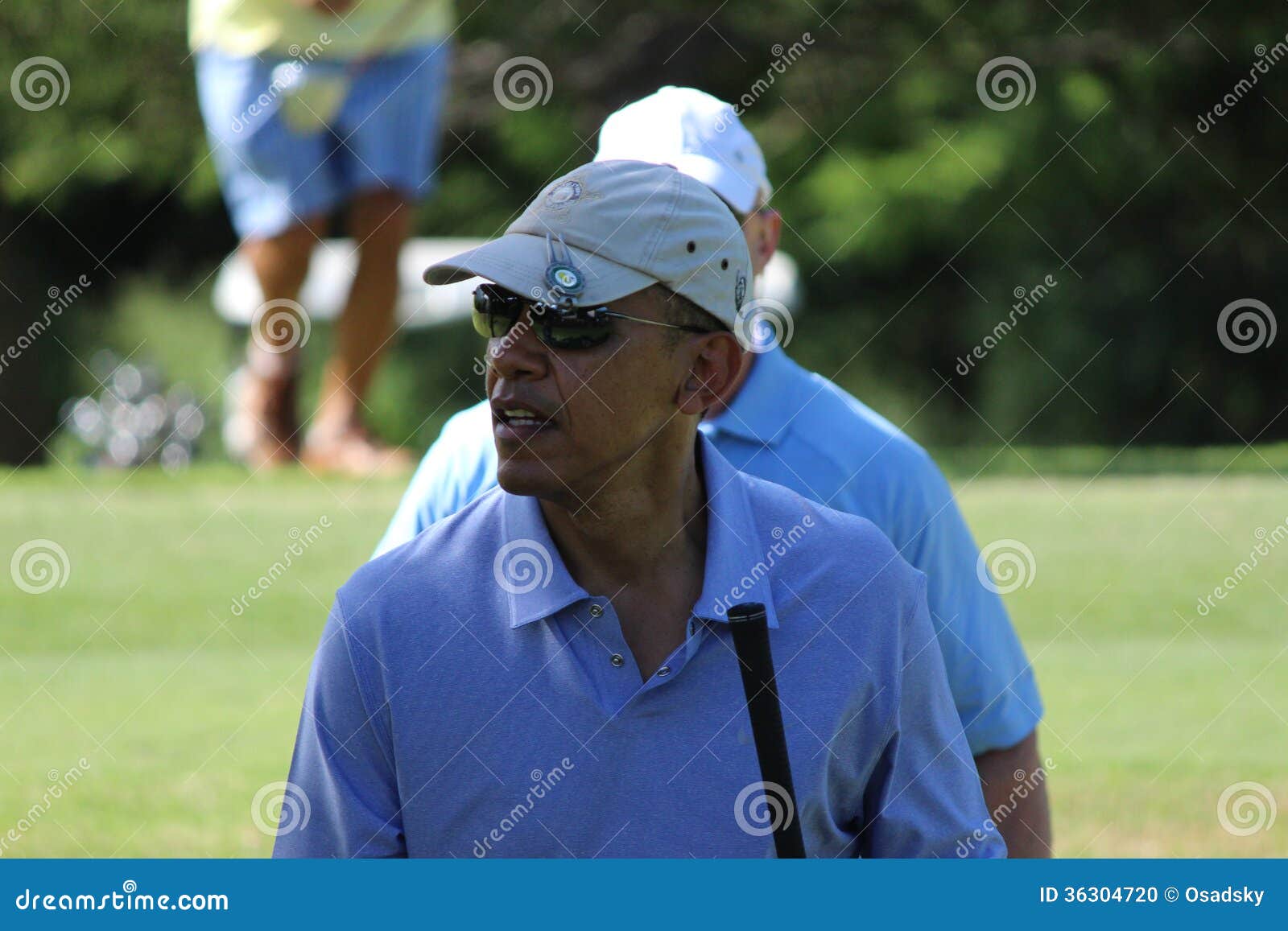 Obama playing golf Hawaii editorial image. Image of recreation - 36304720