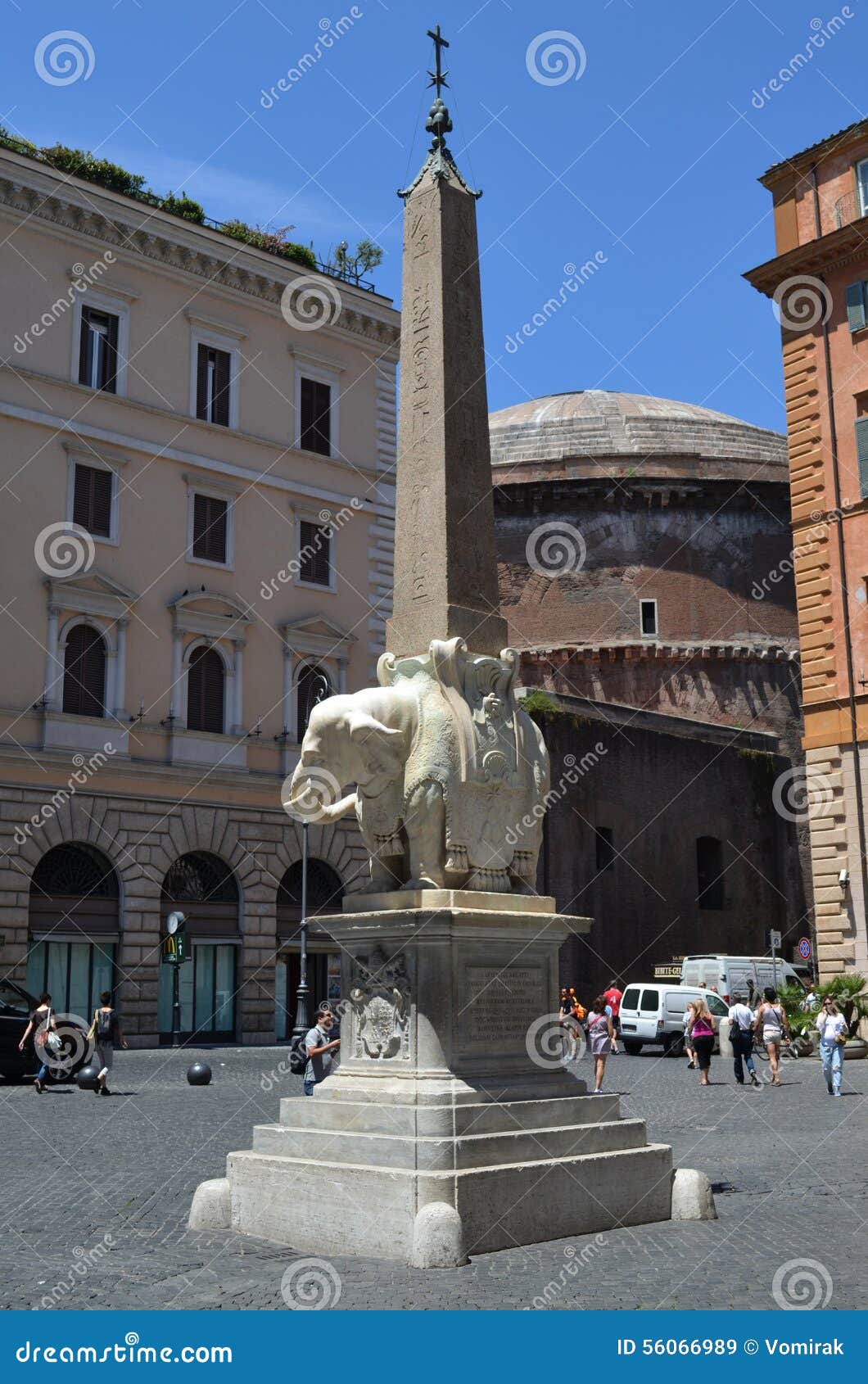 Obelisco De Bernini En Roma Imagen de archivo editorial - Imagen de ...