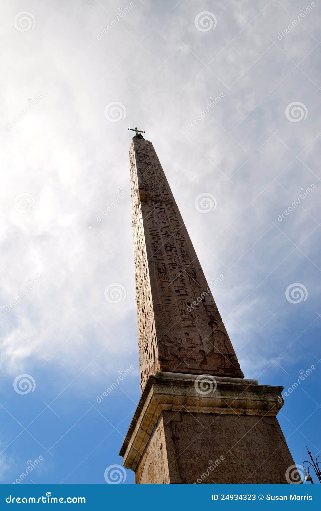 Obelisco romano imagen de archivo. Imagen de obelisco - 24934323