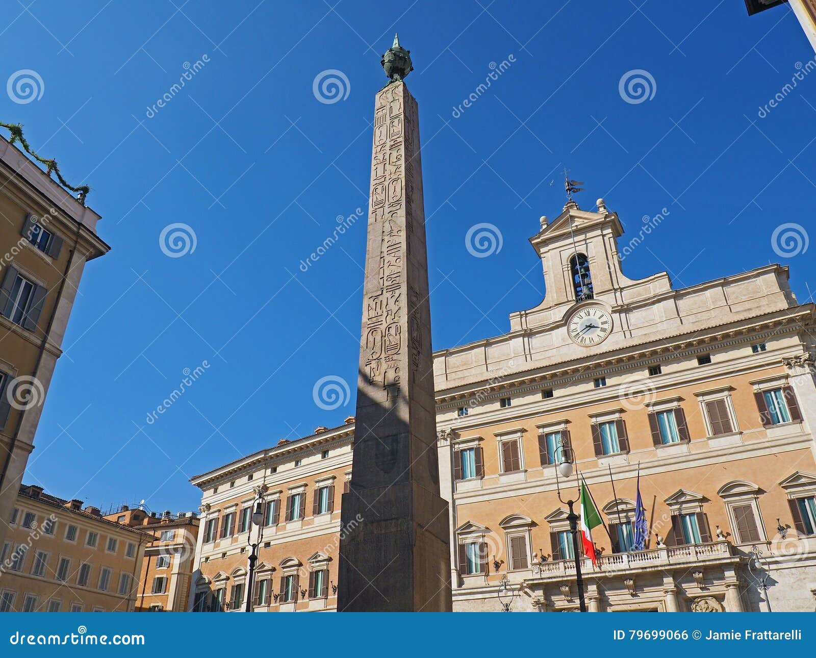 Obelisco romano foto de archivo. Imagen de turismo, recorrido - 79699066