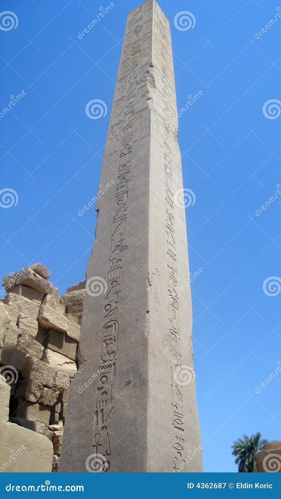 Obelisk in Karnak temple stock image. Image of tall, ruins - 4362687
