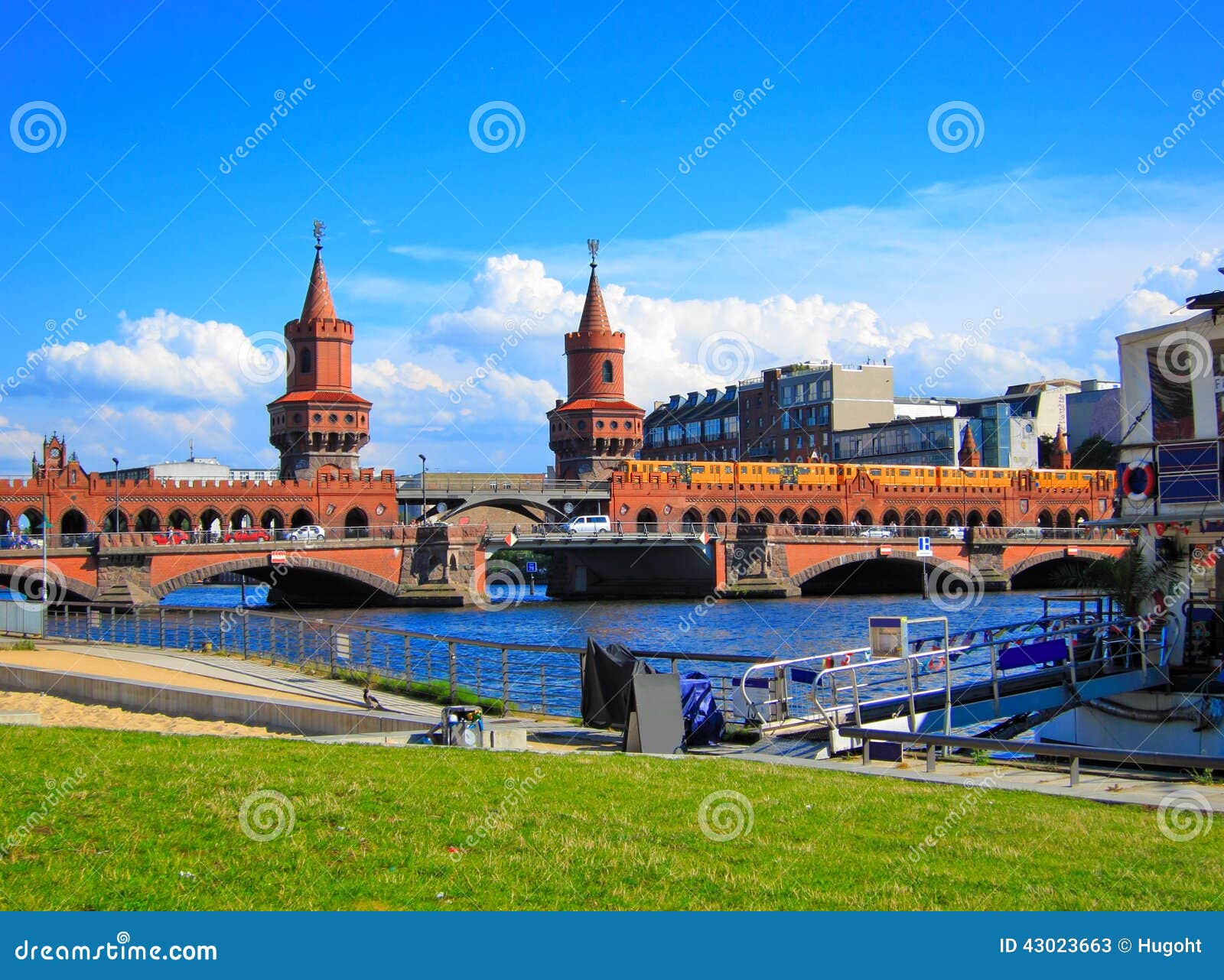 Oberbaum Bridge, Germany stock image. Image of metropolitan - 43023663