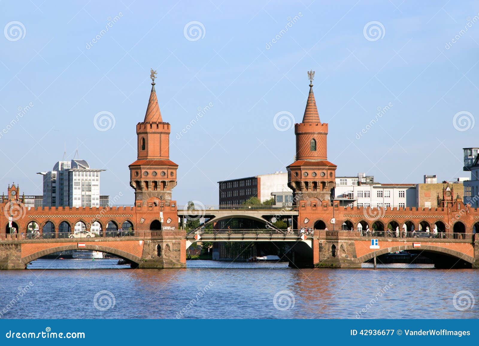Oberbaum bridge stock image. Image of landmark, bridge - 42936677