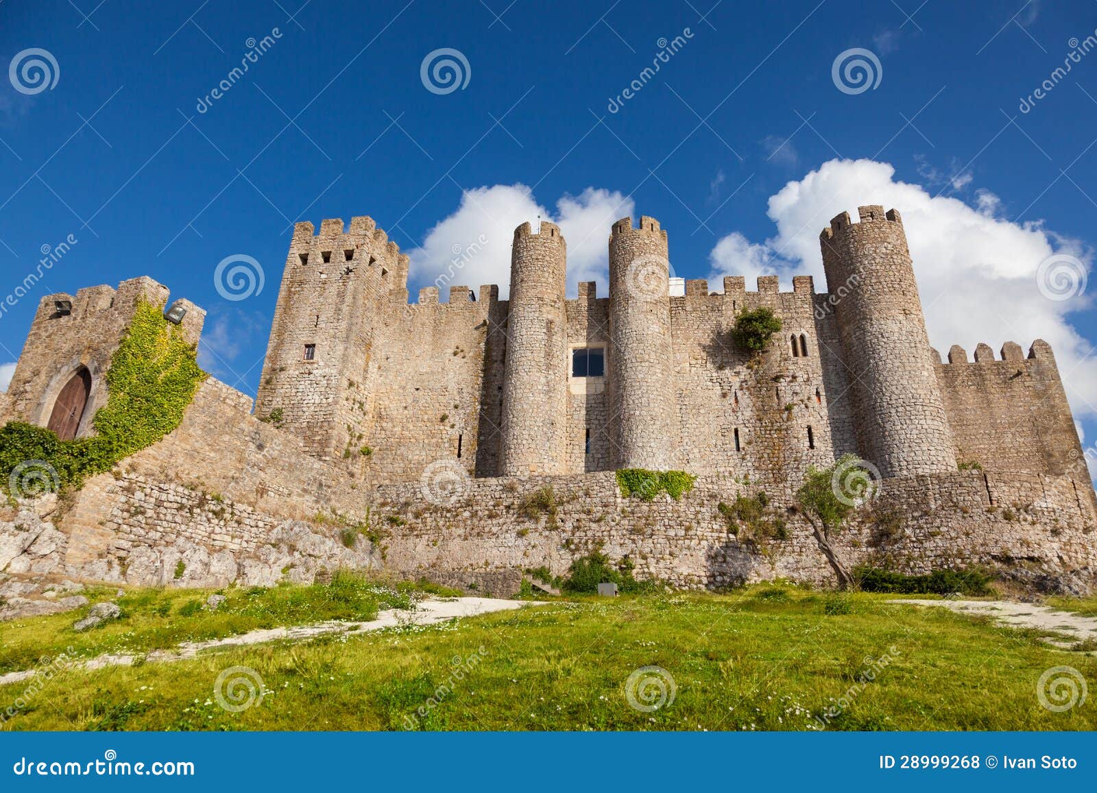 Obidos castle stock photo. Image of town, obidos, travel - 28999268