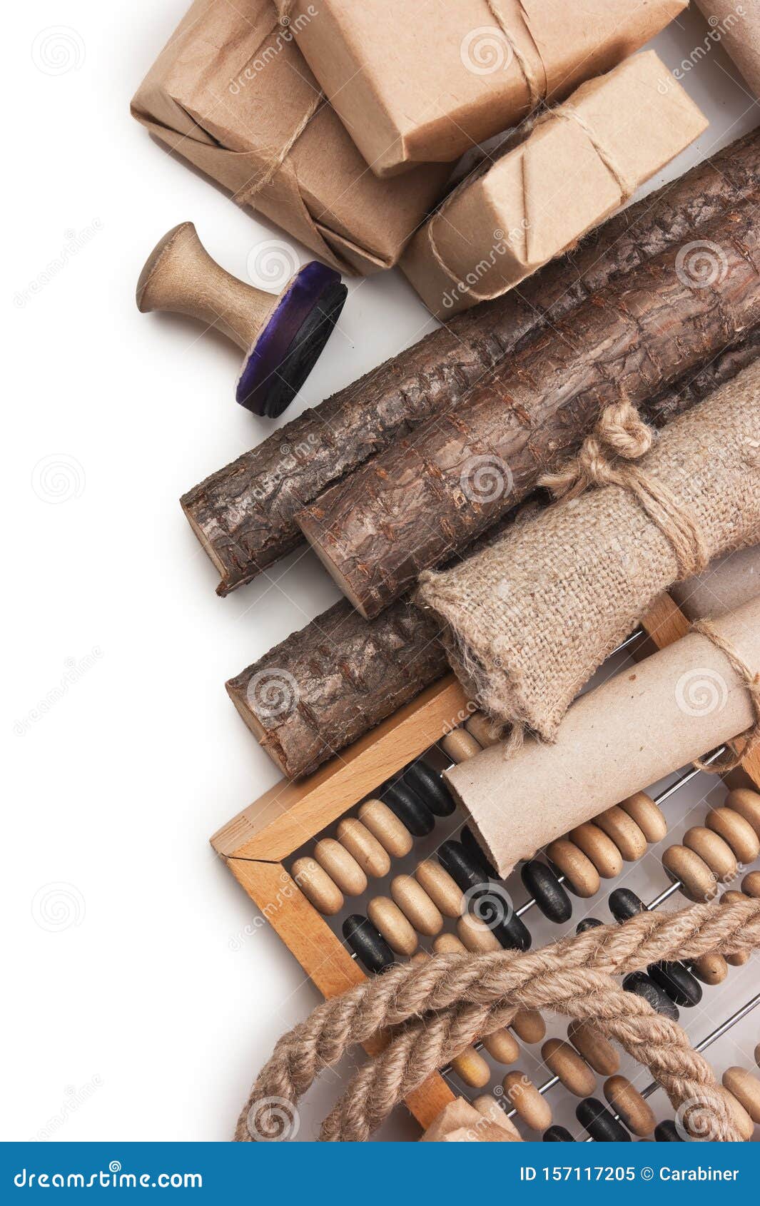 Objetos Diversos En La Oficina De Carga Imagen de archivo - Imagen de ...