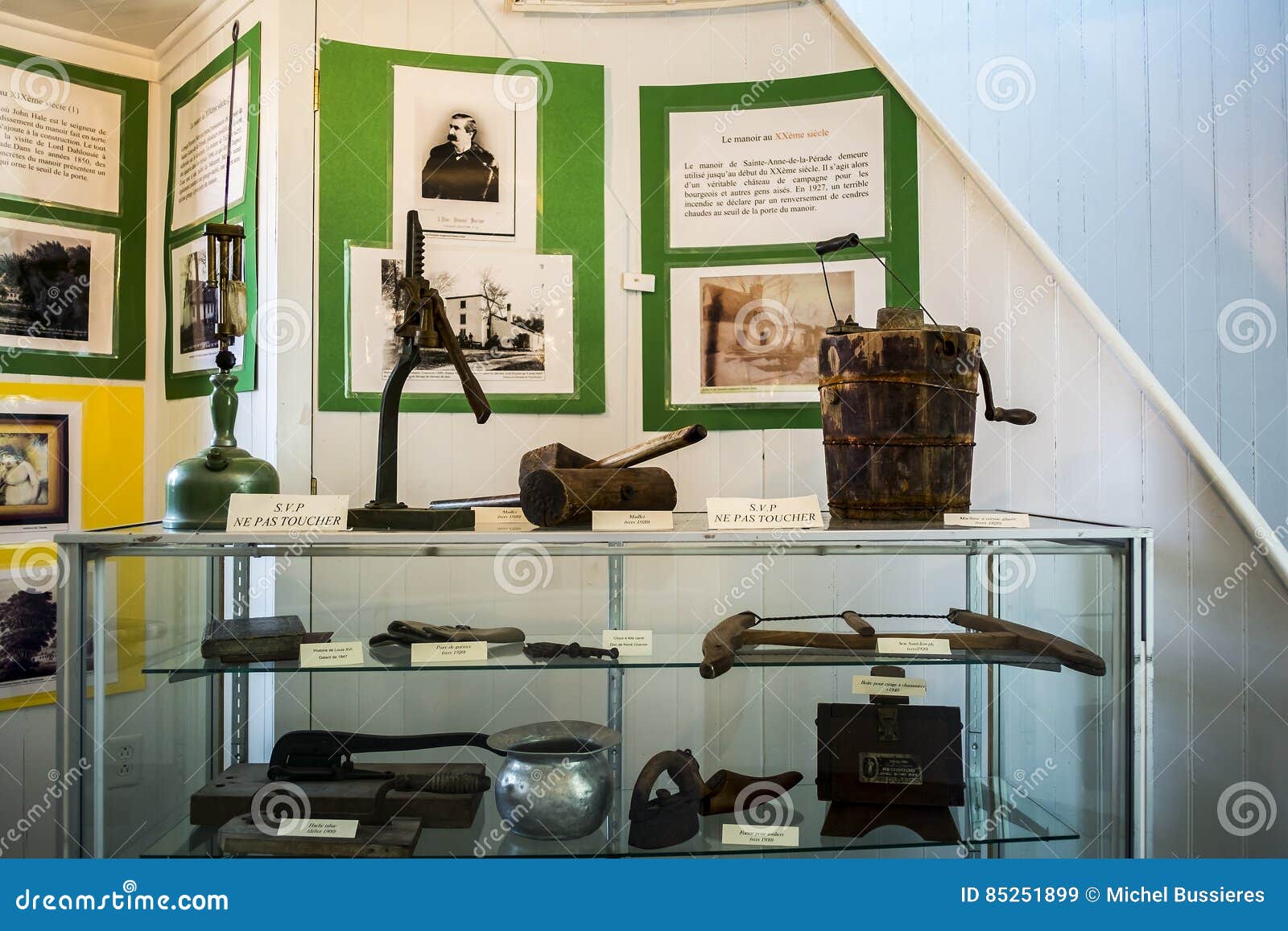 Objets Antiques Historiques Image stock éditorial - Image du rangé ...
