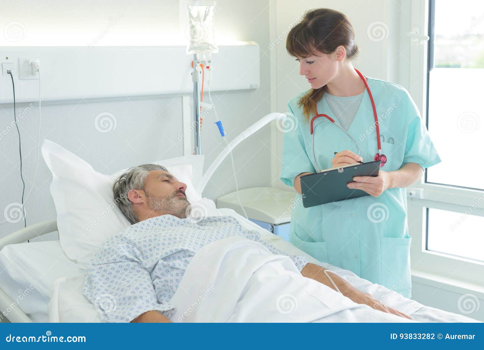 Observación Del Paciente De La Recuperación Foto de archivo - Imagen de ...