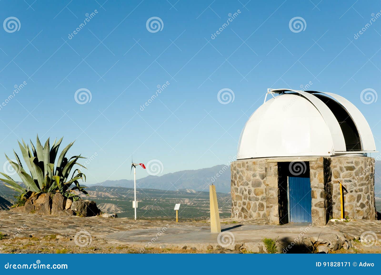 Observatorio Del Espacio - La Argentina Imagen de archivo - Imagen de ...