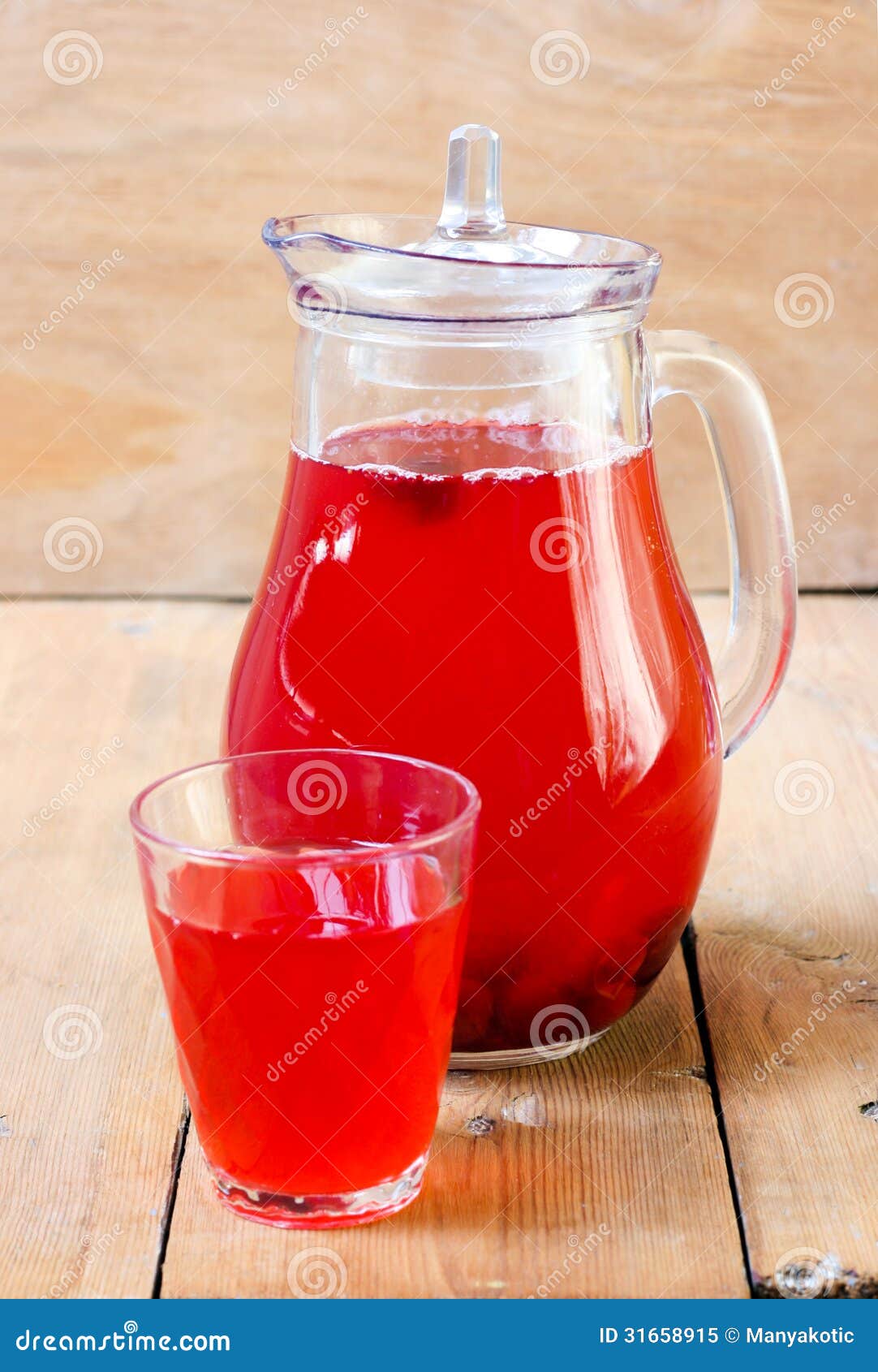 Obstkompott stockbild. Bild von glas, gesund, gedämpft - 31658915