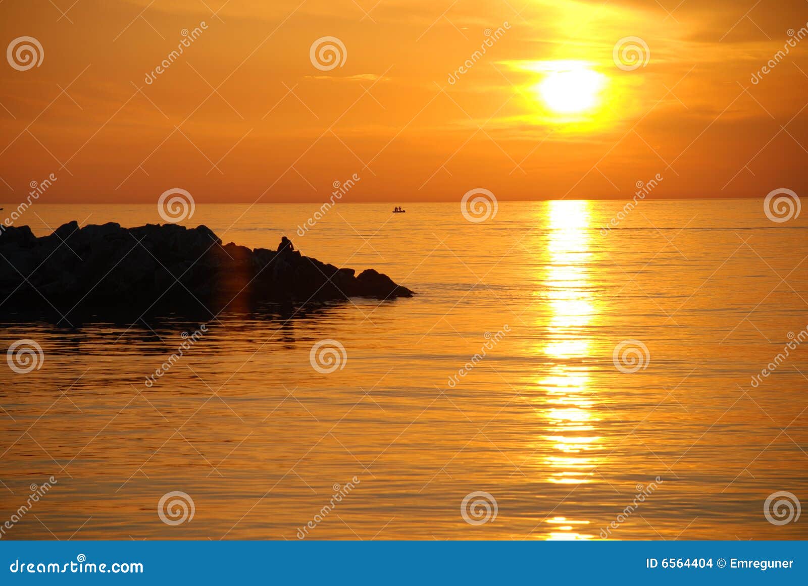 Ocaso foto de archivo. Imagen de pavo, ocaso, nube, cubo - 6564404