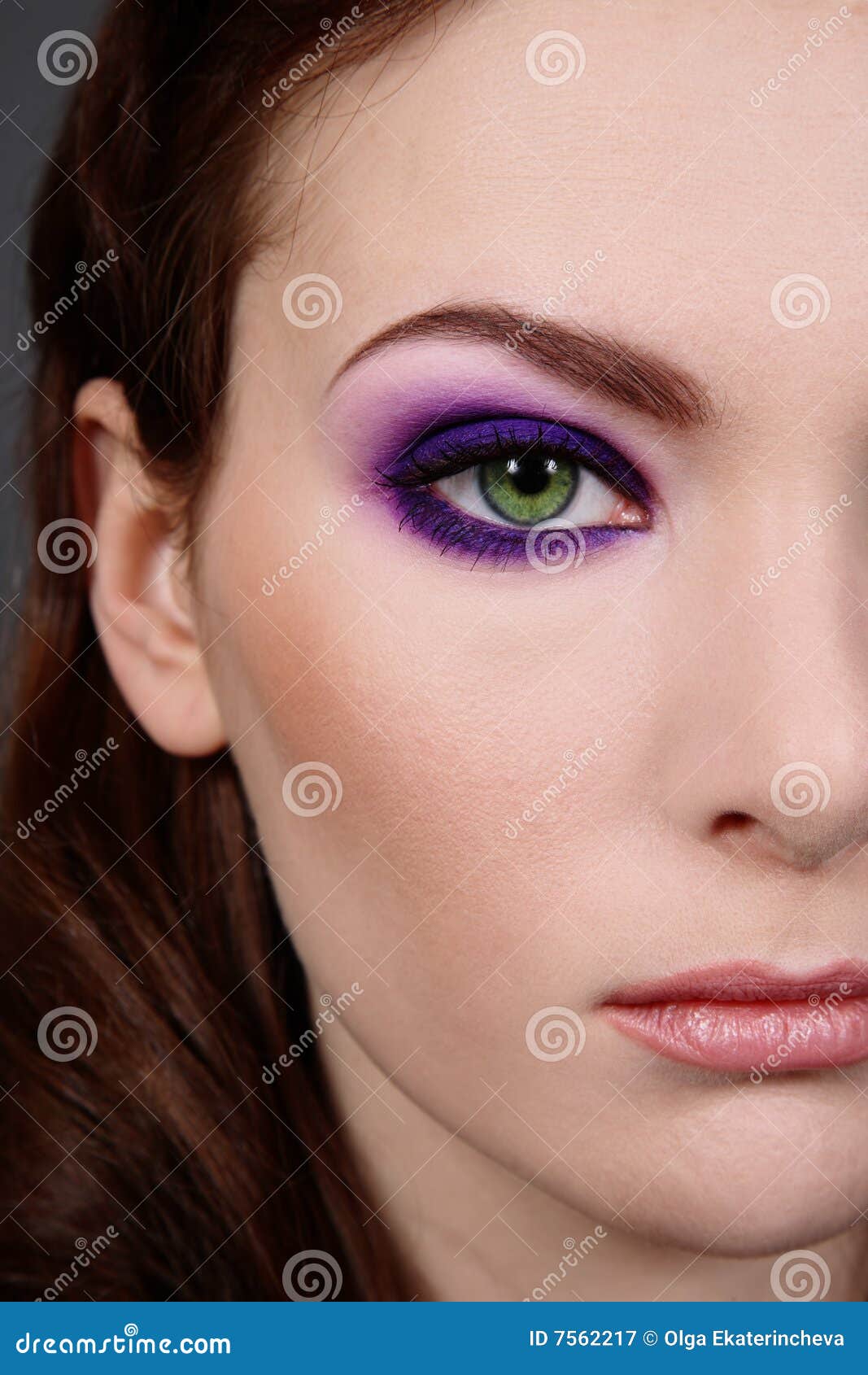 Occhio viola immagine stock. Immagine di femminilità, pelle - 7562217