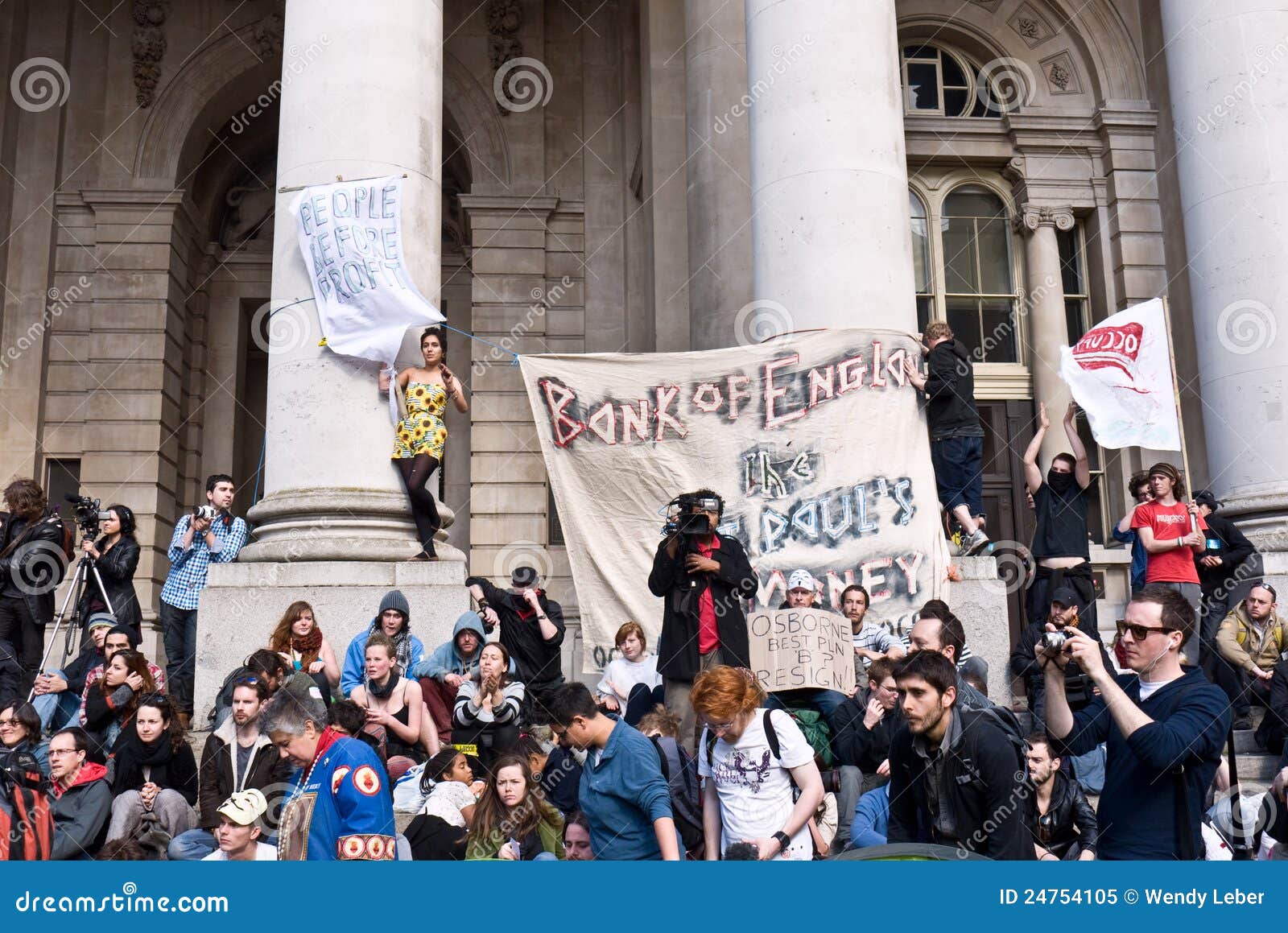 Occupy London Protestors at the Royal Exchange Editorial Image - Image ...