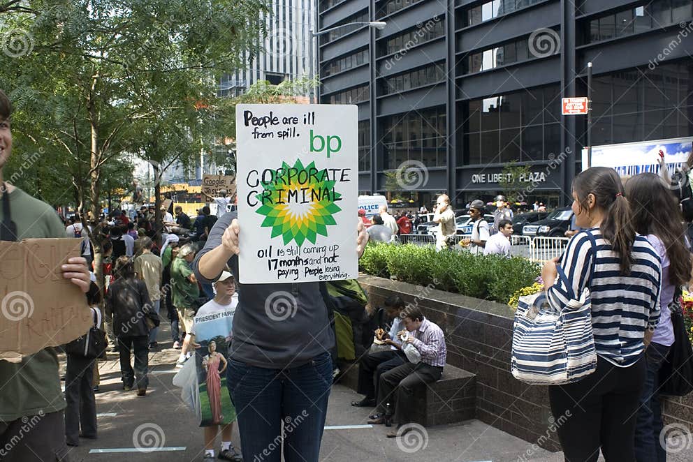 Occupy Wall St editorial stock image. Image of crowd - 21339854