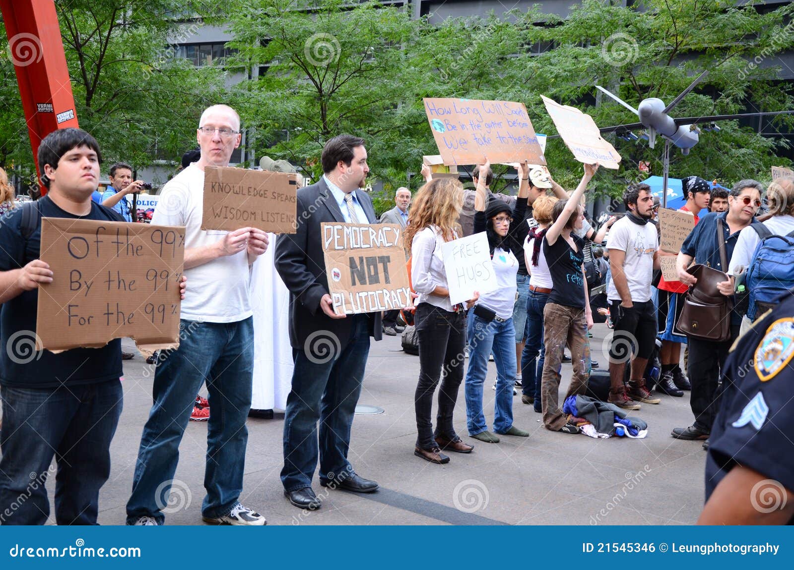 Occupy Wall Street Protest editorial photo. Image of fight - 21545346