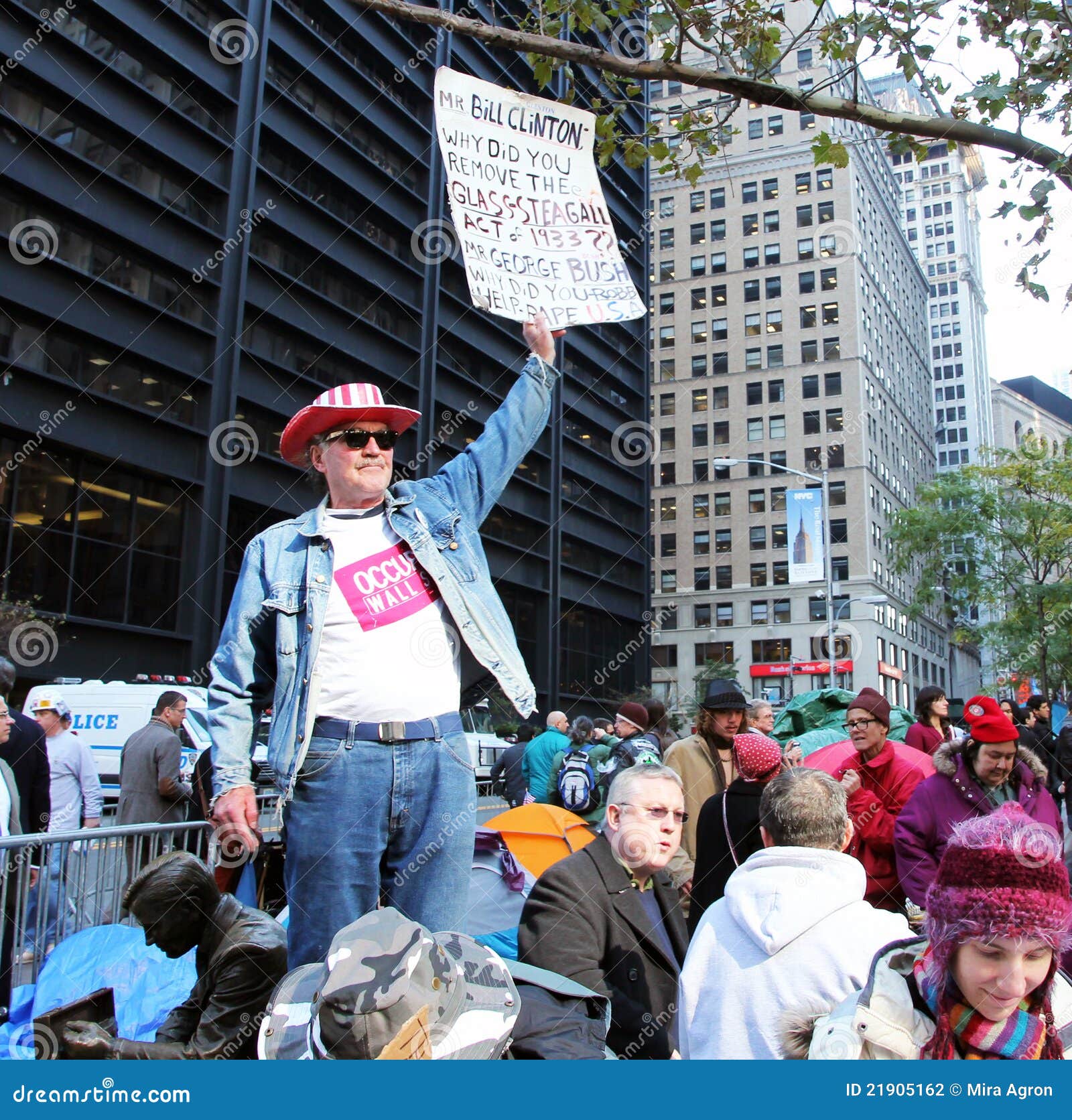 Occupy Wall Street Protest editorial photography. Image of zuccotti ...