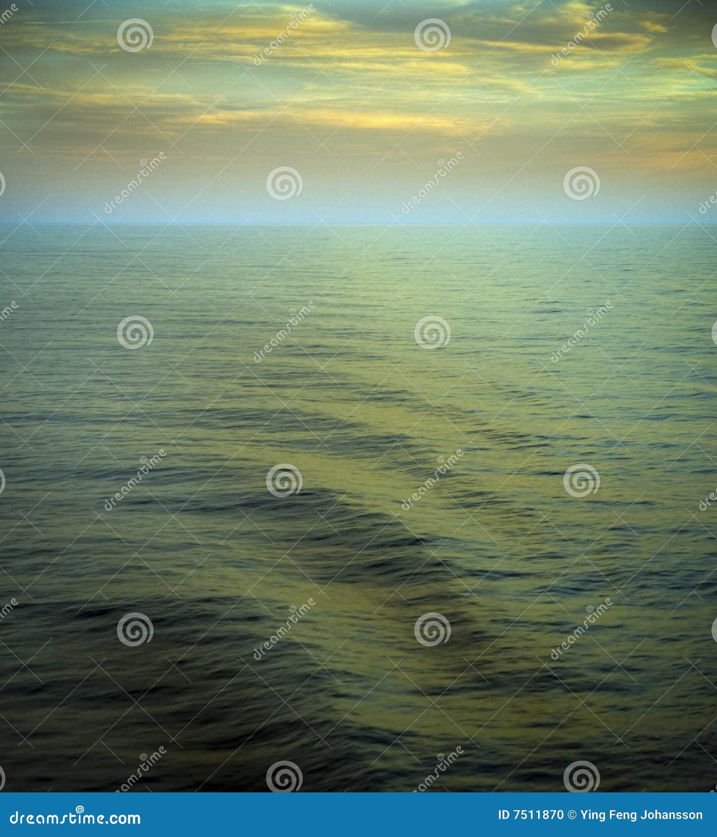 Ocean and Beautiful Horizon Stock Photo - Image of solitude, pattern ...