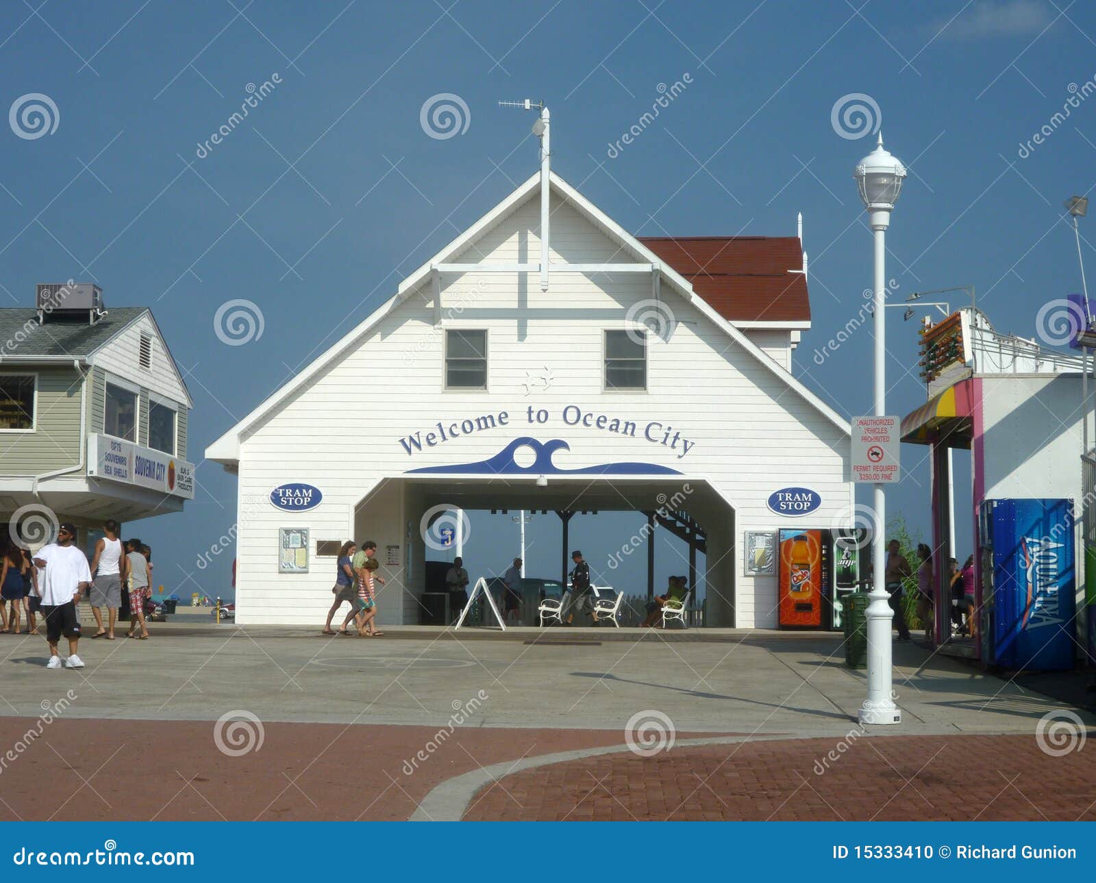 Ocean City, Maryland - Arch And Welcome Sign To The Ocean City ...