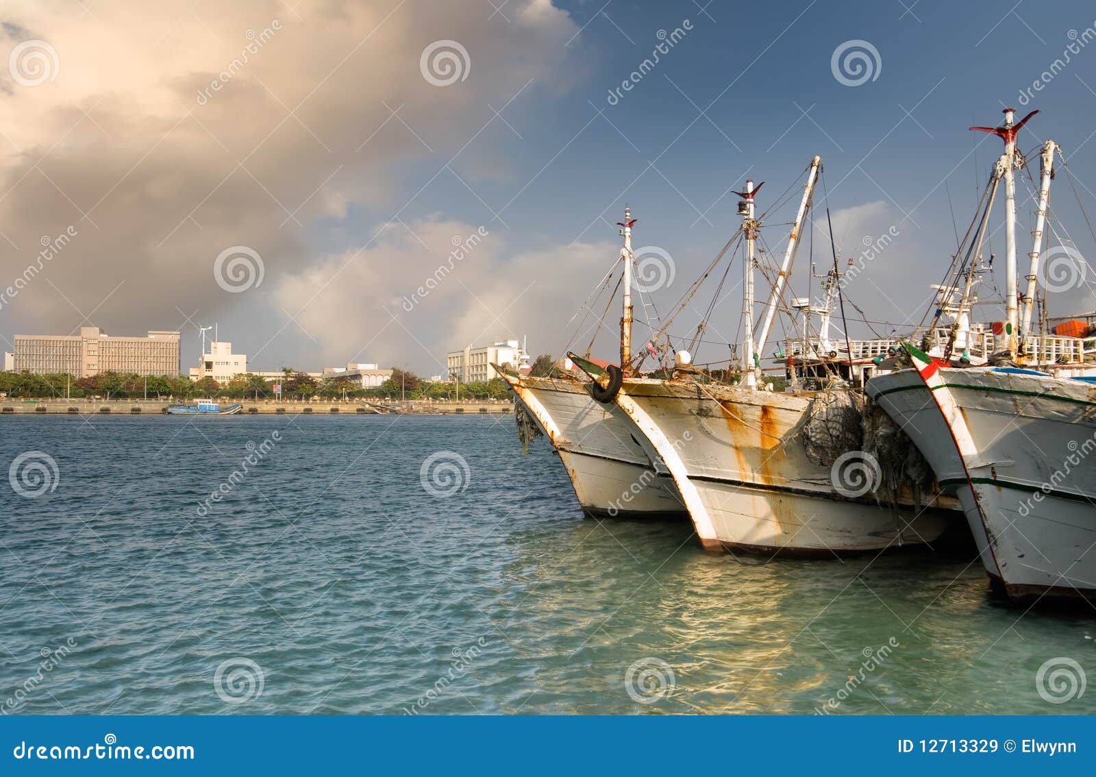 Ocean harbor stock image. Image of boats, boat, dock - 12713329