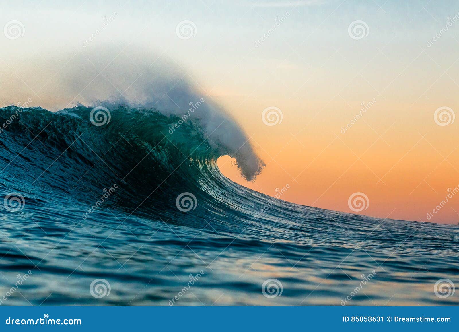 Ocean Movement in the Morning Stock Image - Image of light, wonders ...