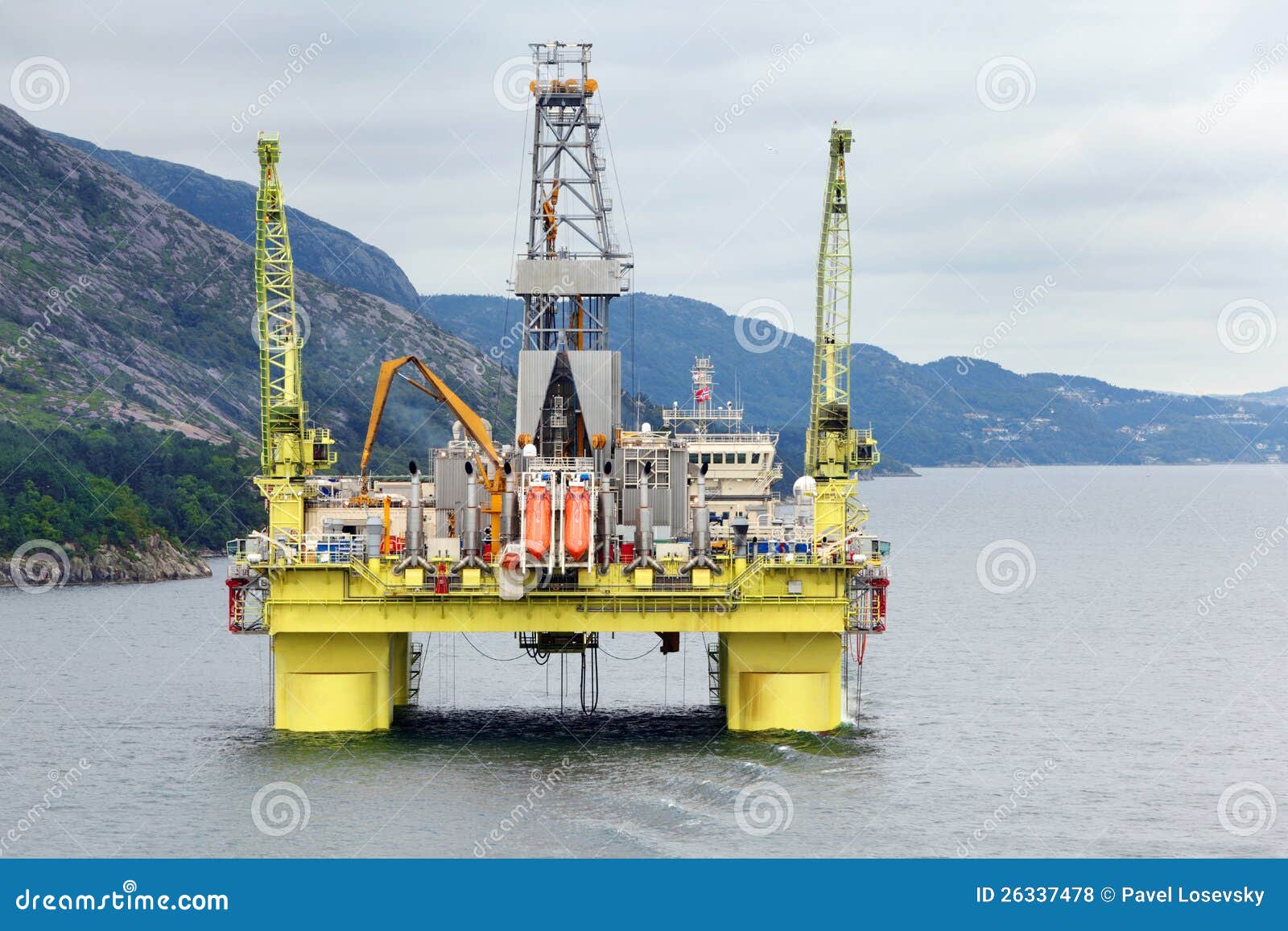 Ocean Offshore Oil Rig Drilling Platform Off Stock Photo - Image of ...