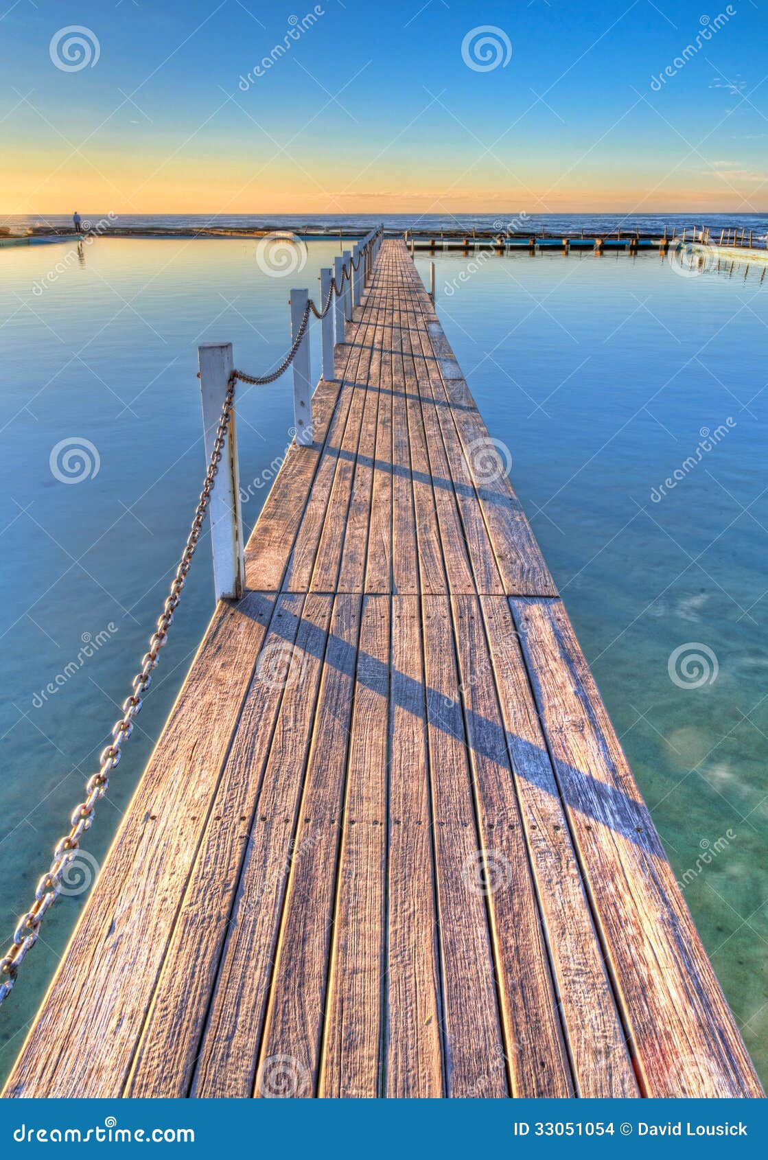 Ocean pool walkway stock photo. Image of australia, sunrise - 33051054