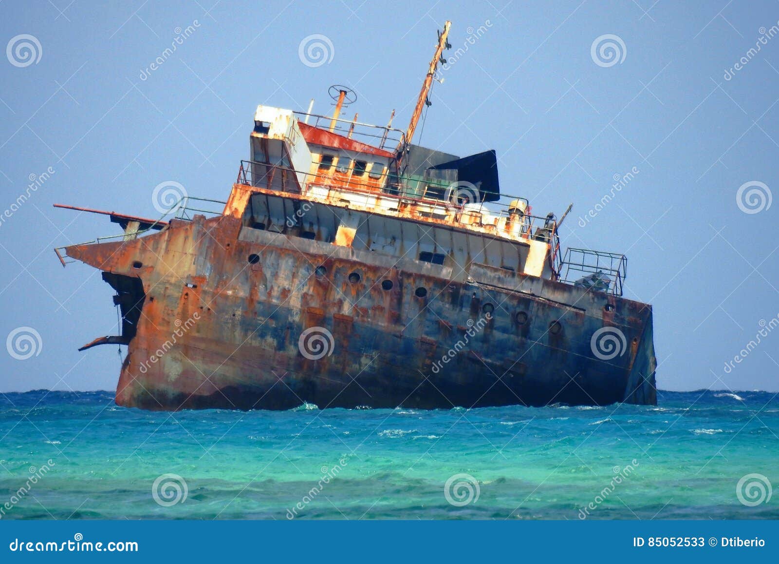 Ocean Shipwreck stock image. Image of pacific, wrecks - 85052533