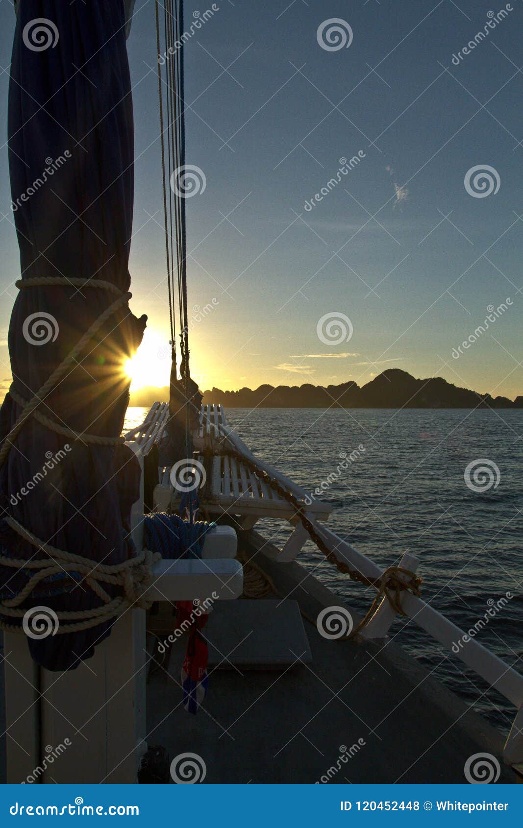 The Ocean View from the Bow of Sailing Ship on Beautiful Sunsets Stock ...