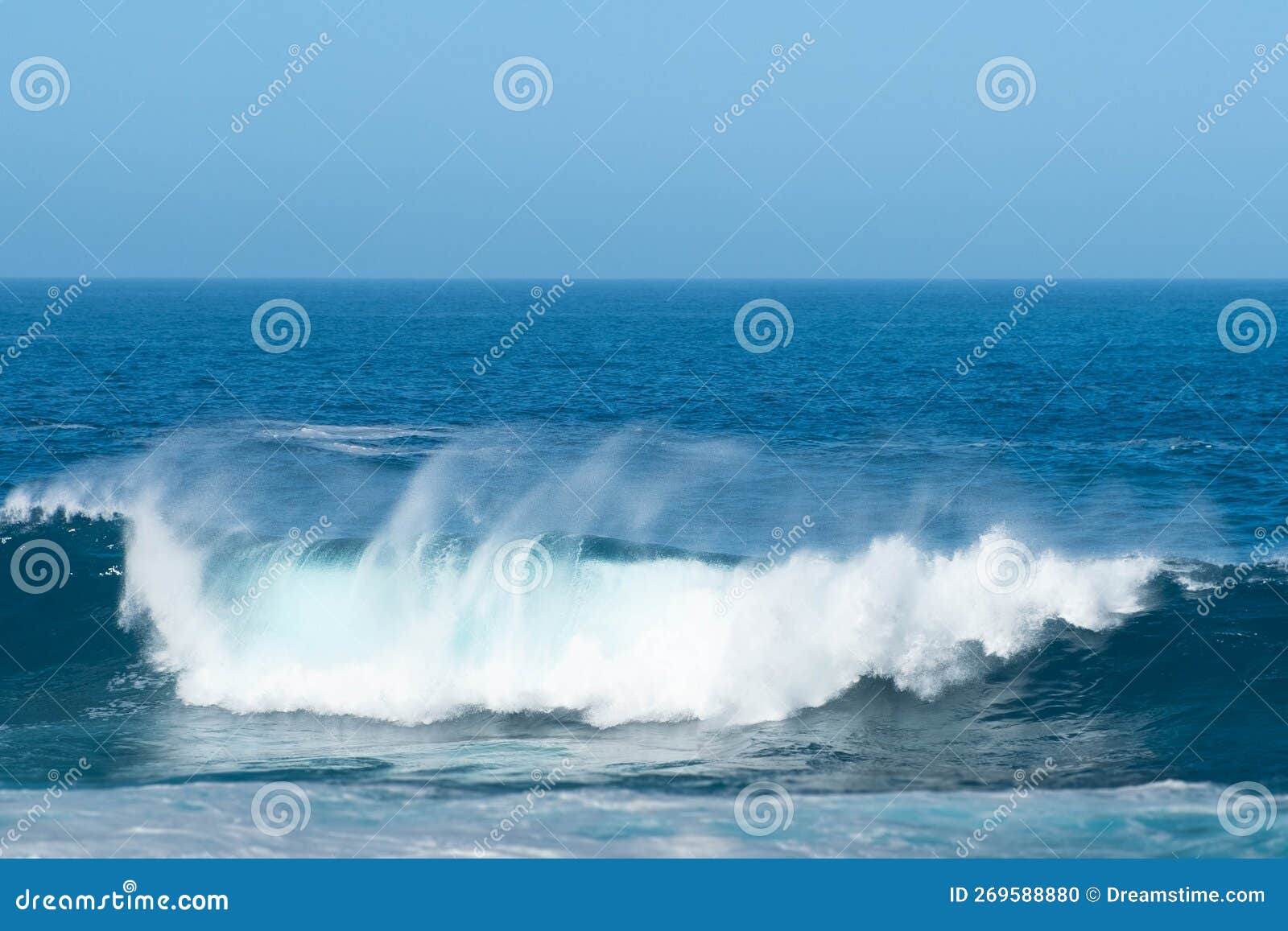 Ocean Wave, Crashing Waves, Seascape Stock Photo - Image of seascapes ...